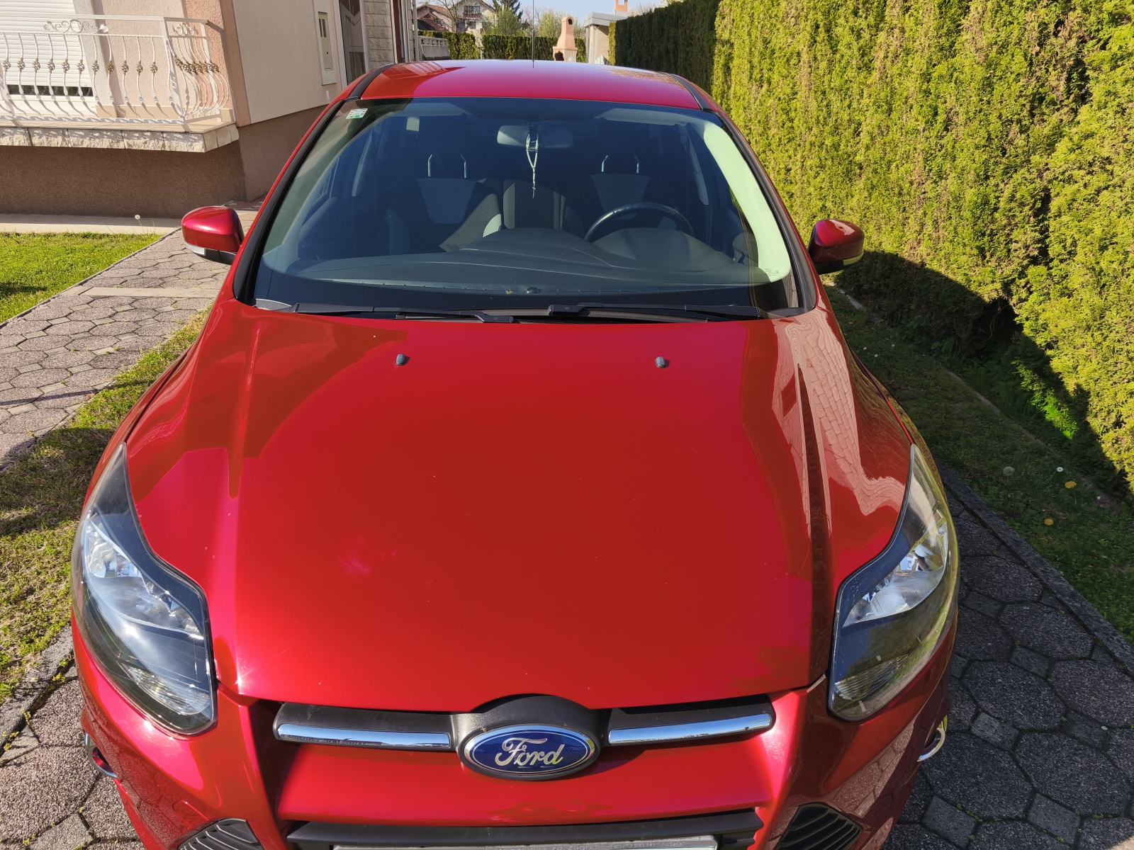 FORD FOKUS 1,0 GTDi SPORT, PRVI VLASNIK + SET GUMA, 2015 god.