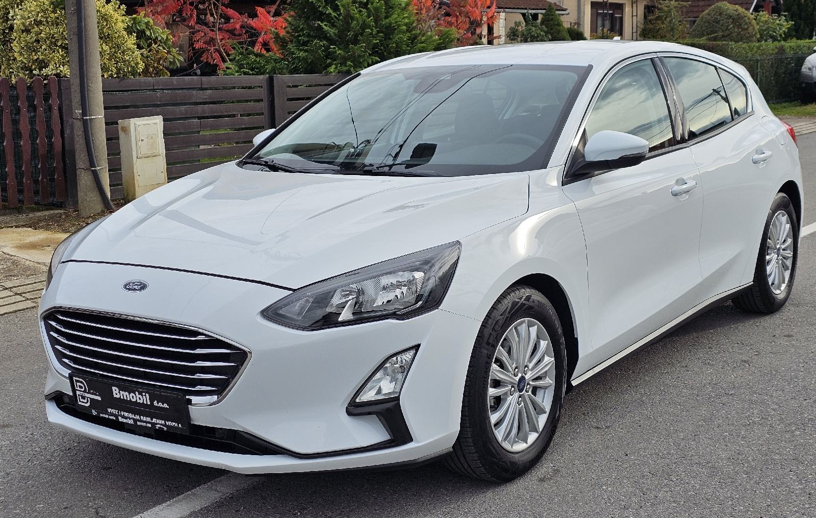 Ford Focus 1,5 Tdci mod2020 88 KW TITANIUM ,Pdc,MF,Lane,Nav,REZERVIRAN ...