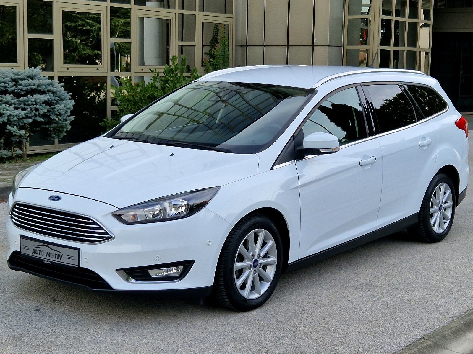 FORD FOCUS 1.5 TDCi TITANIUM - **MAXIMALNI PAKET OPREME - TOP STANJE ...