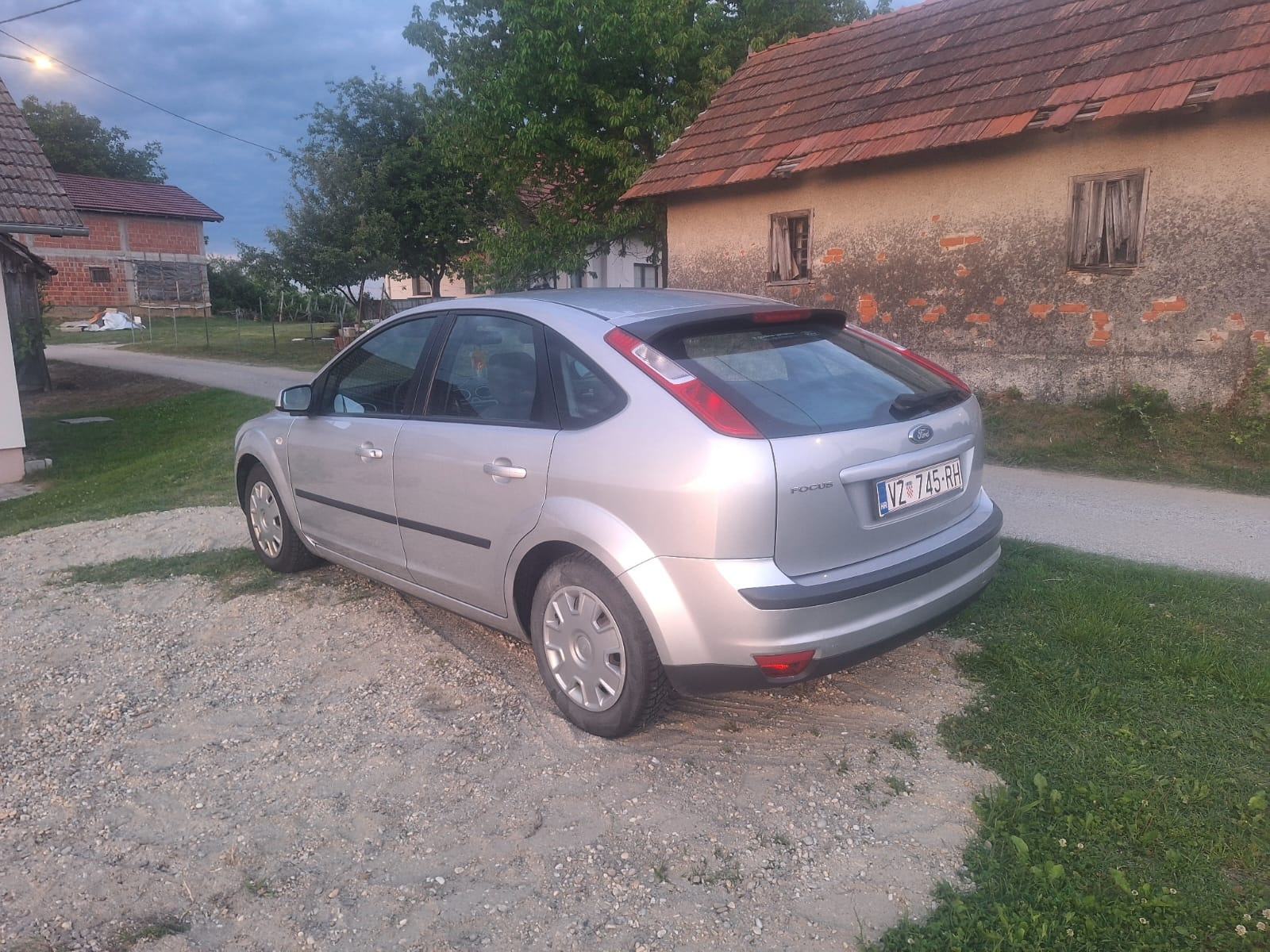 Ford Focus 1,6, 2006 god.