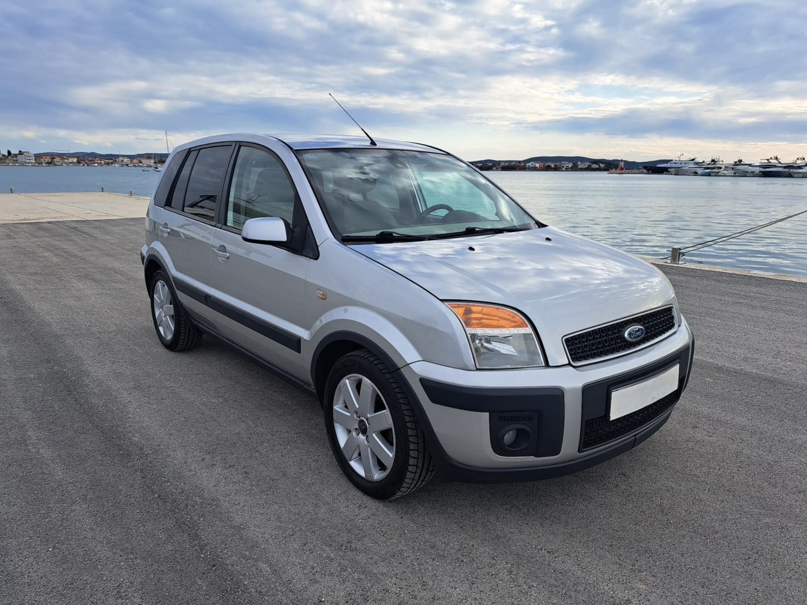 Ford Fusion PLUS ⭐️1.6TDci⭐️REG⭐️Servis⭐️Besprijekoran⭐️, 2006 god.