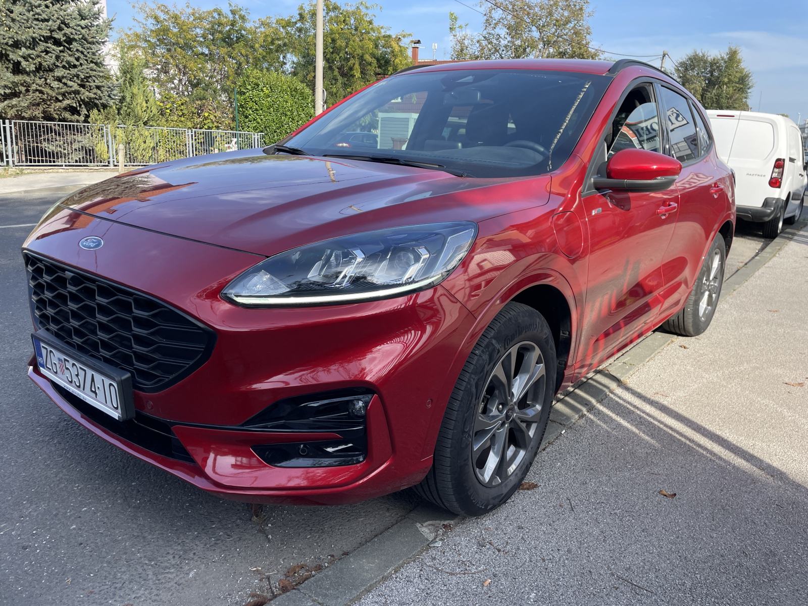 Ford Kuga 2,5 ST LINE PHEV CVT FWD TVORNIČKO JAMSTVO PLUG-IN HIBRID ...