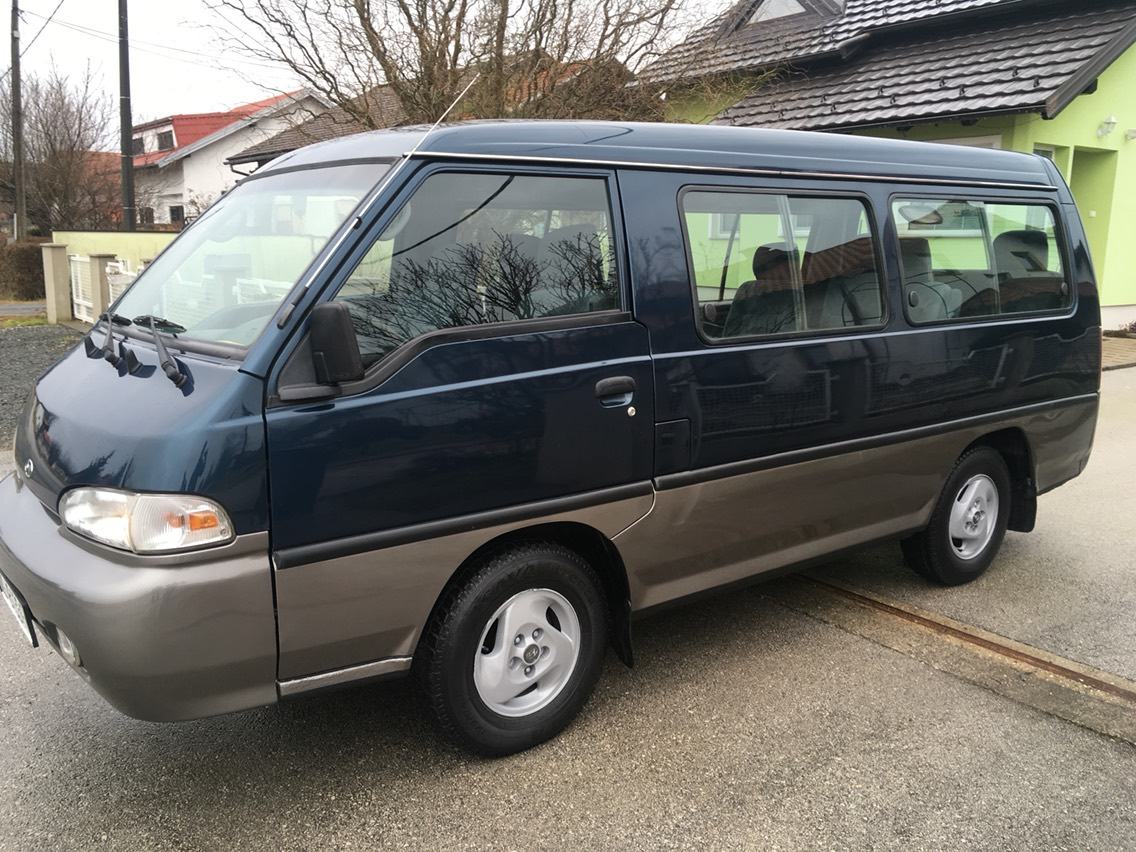 Hyundai H-100 2.5 DIZEL panel van lux KLIMA 8+1 reg.8/2017, 1996 god.