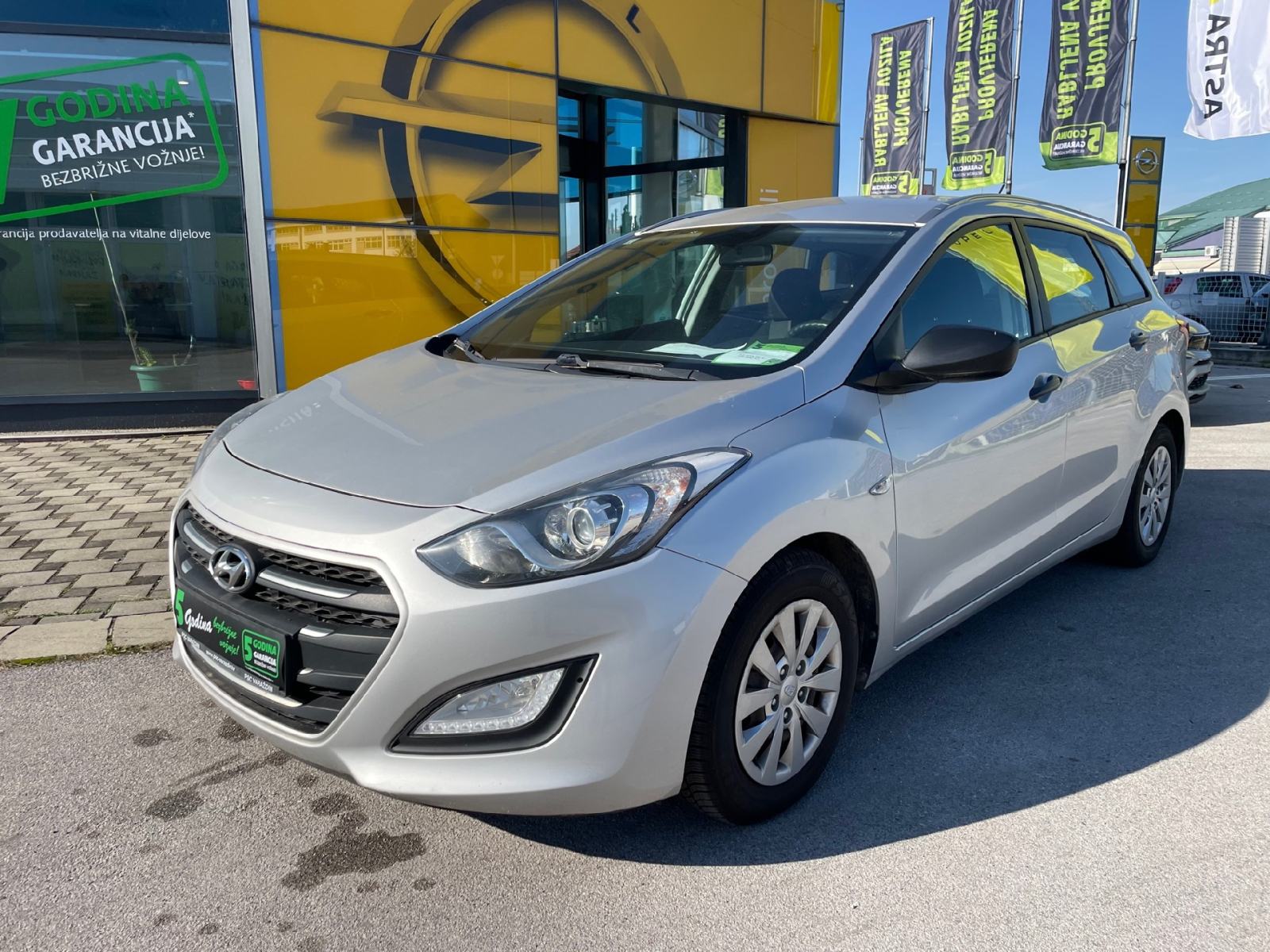 Hyundai SW I30 1.4 CRDI 66kw - AKCIJA KLJUČ U RUKE - 5 godina garancij ...