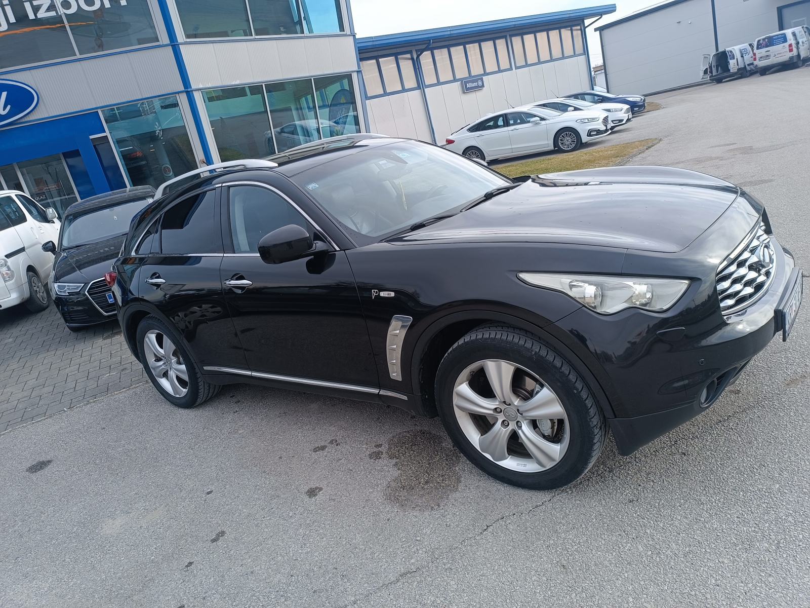 Infiniti FX30 30d GT, 2011 god.