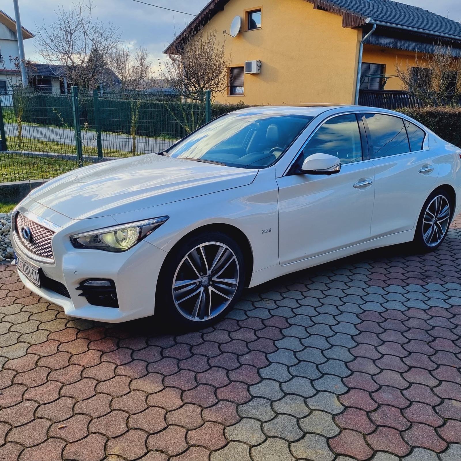 Infiniti Q50 2,2 Diesel Automatik Sport Tech paket REG 10/2026, 2017 god.