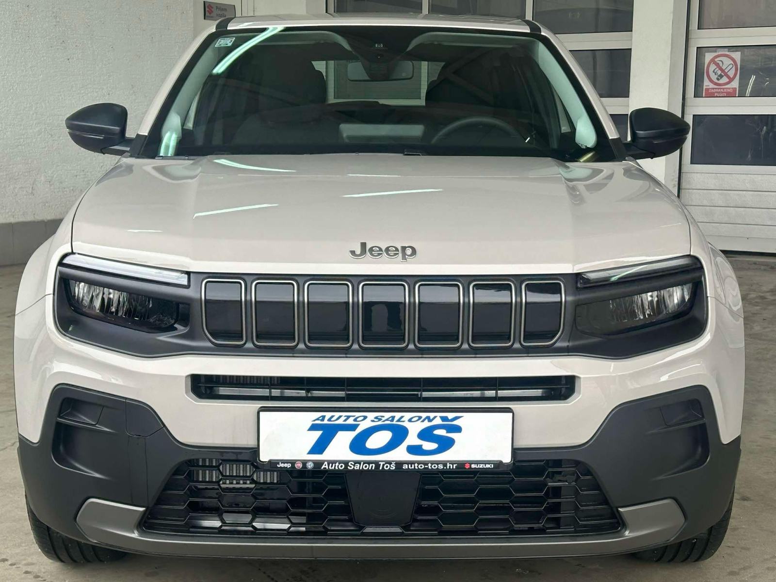 Jeep Avenger Jeep Avenger ICE 1.2 MT Longitude - DEMO AUTOMOBIL, 2024 god.