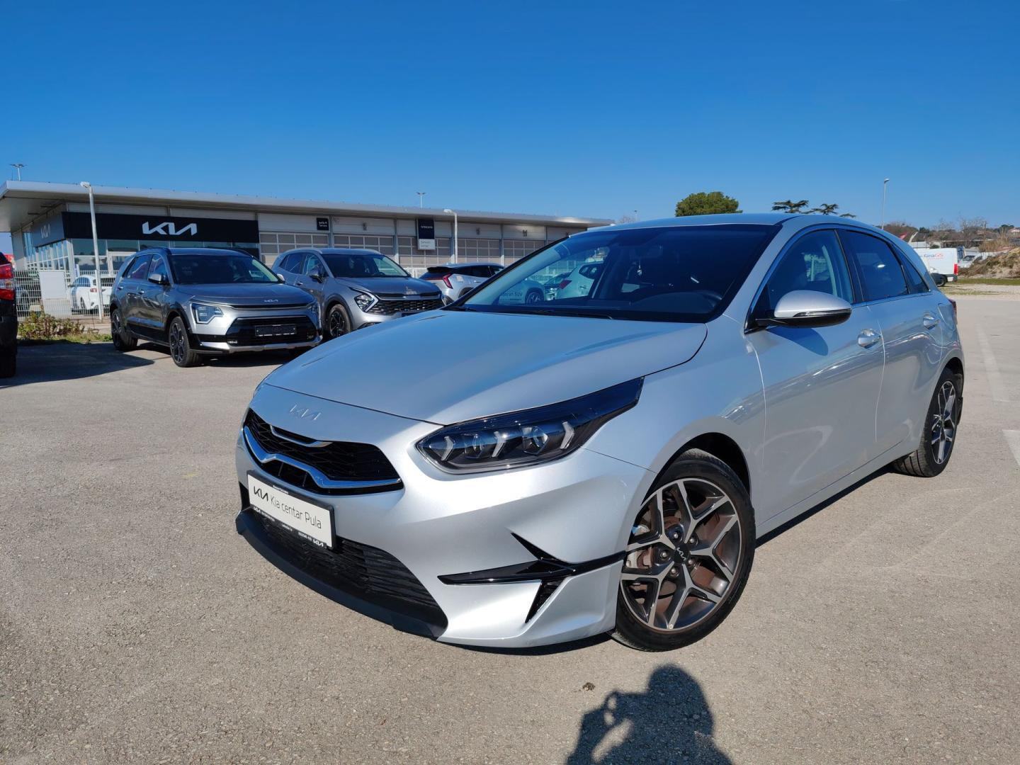 KIA ceed 1.5 T-GDI vision, 2023 god.