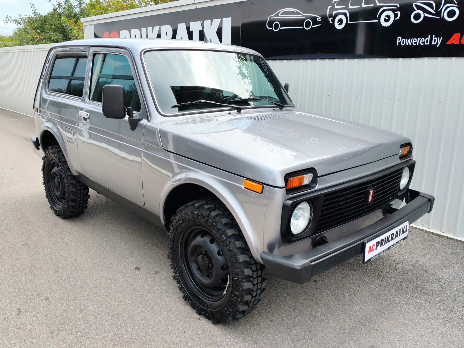 Lada Niva 1700 - KOMPLETNO RESTAURIRANA, LIFT KIT, MONSTER GUME, 2006 god.