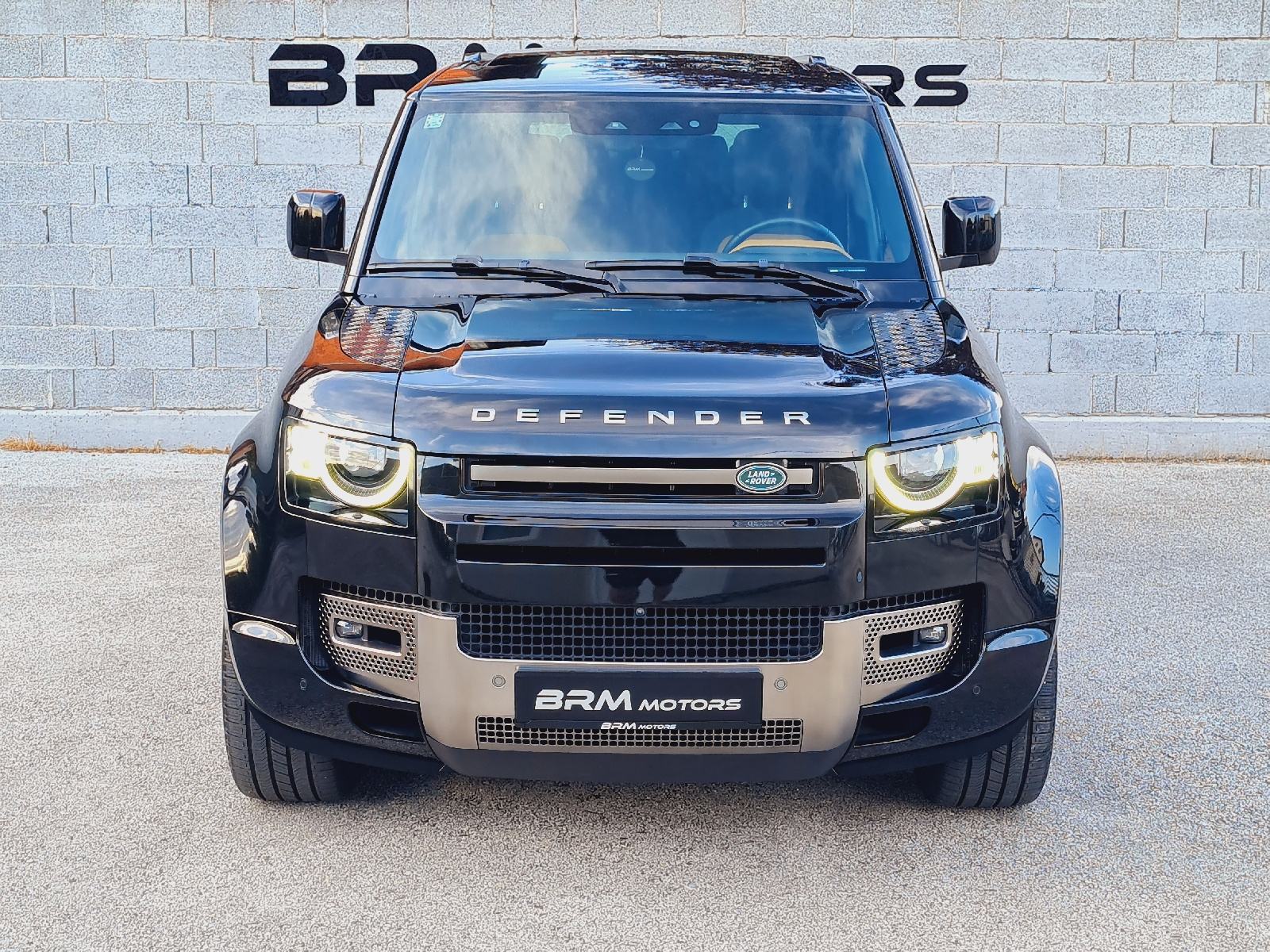 Land Rover Defender 110 X-Dynamic HSE P400 -2021.g.-101.500km-7sjedala ...