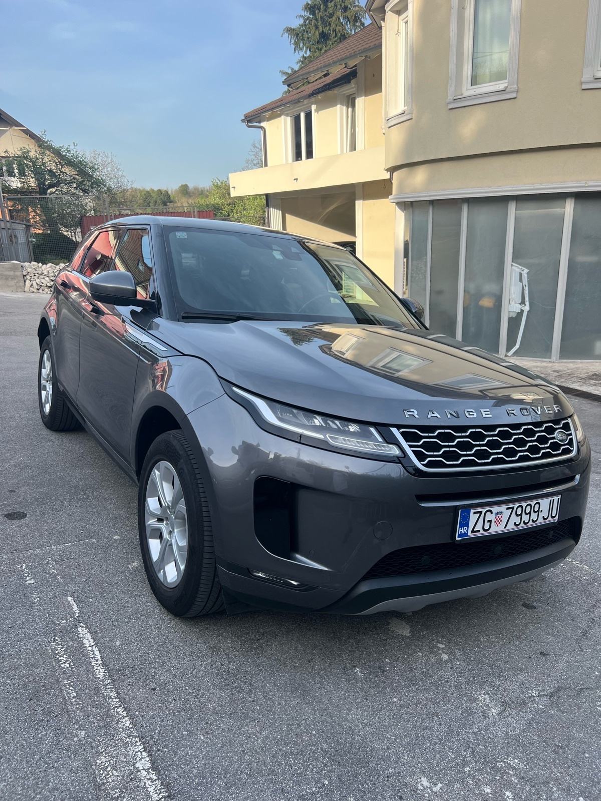 Land Rover Range Rover Evoque 2,0 autom-AWD-LED-KAMERA-METALIC-REG.1g ...
