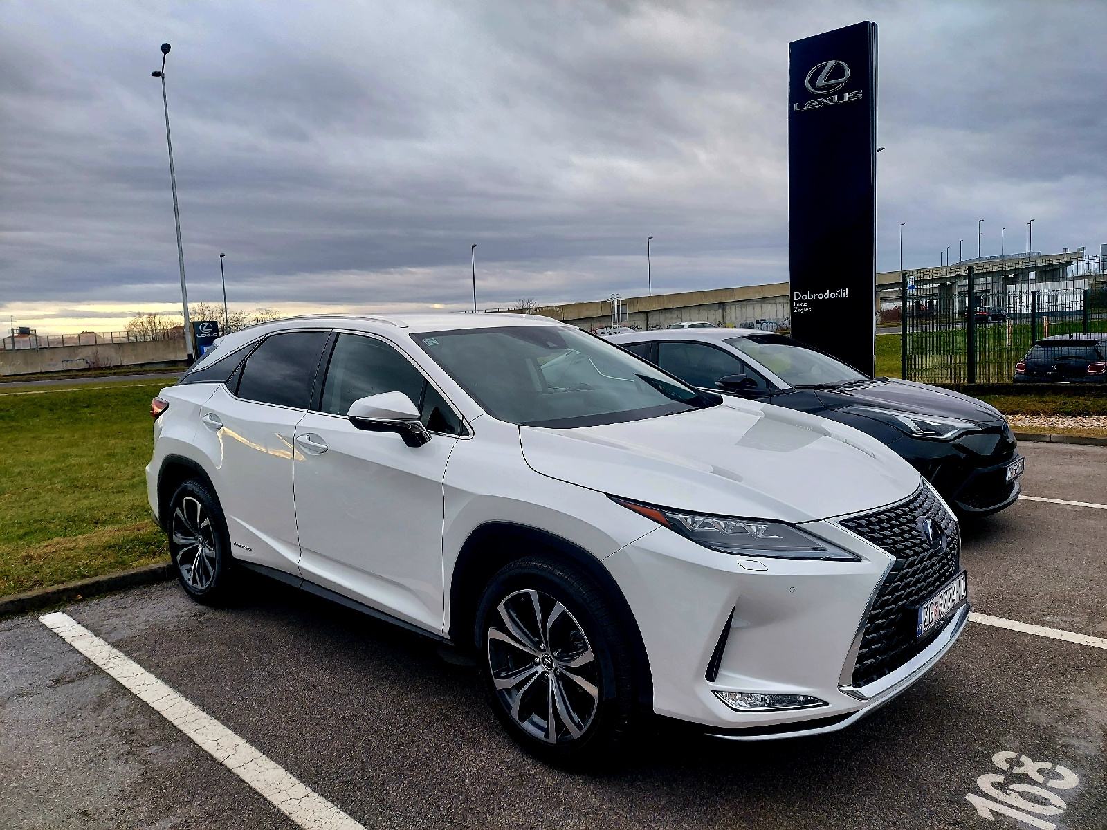 Lexus RX 450 hybrid AKCIJSKA CIJENA, 2021 god.