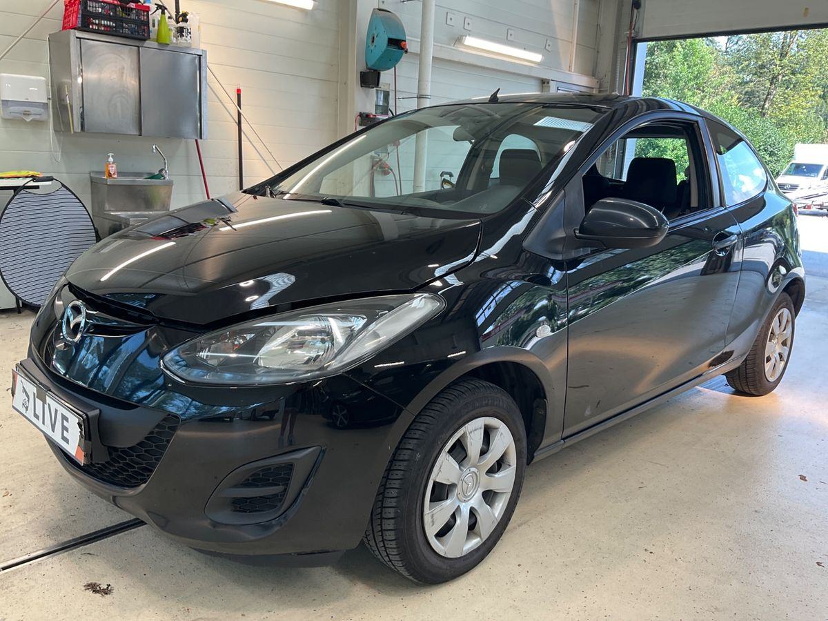 Mazda 2 1,3 Life MADE IN JAPAN.. Klima... Iznimno dobro stanje,vidite ...