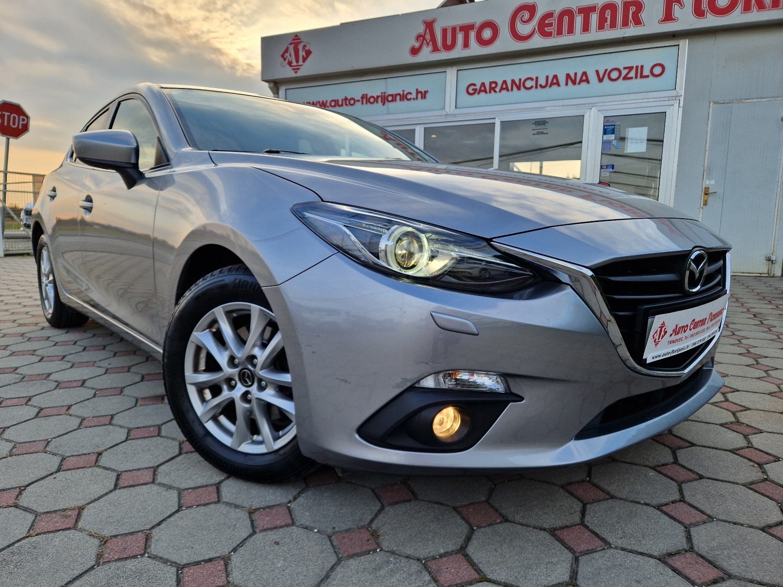 Mazda 3 2.2 CD150 ATTRACTION 2015.,reg:19.2.2025.,1.VLASNIK, HR VOZILO ...