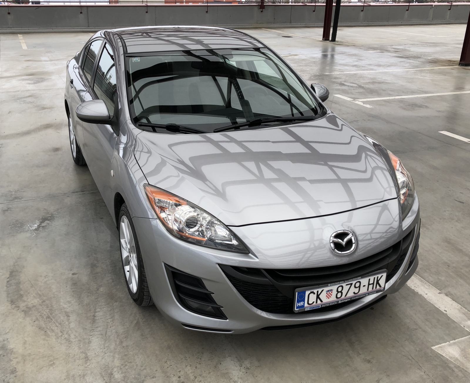 Mazda 3 Sedan 1.6i TX PLUS, kupljena nova u Hrvatskoj ,servisi u Mazdi ...