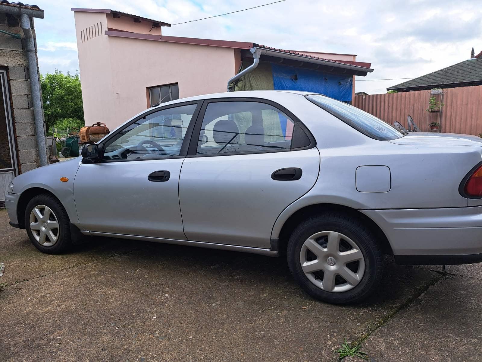 Mazda 323 2.0 Diesel, 1998 god.