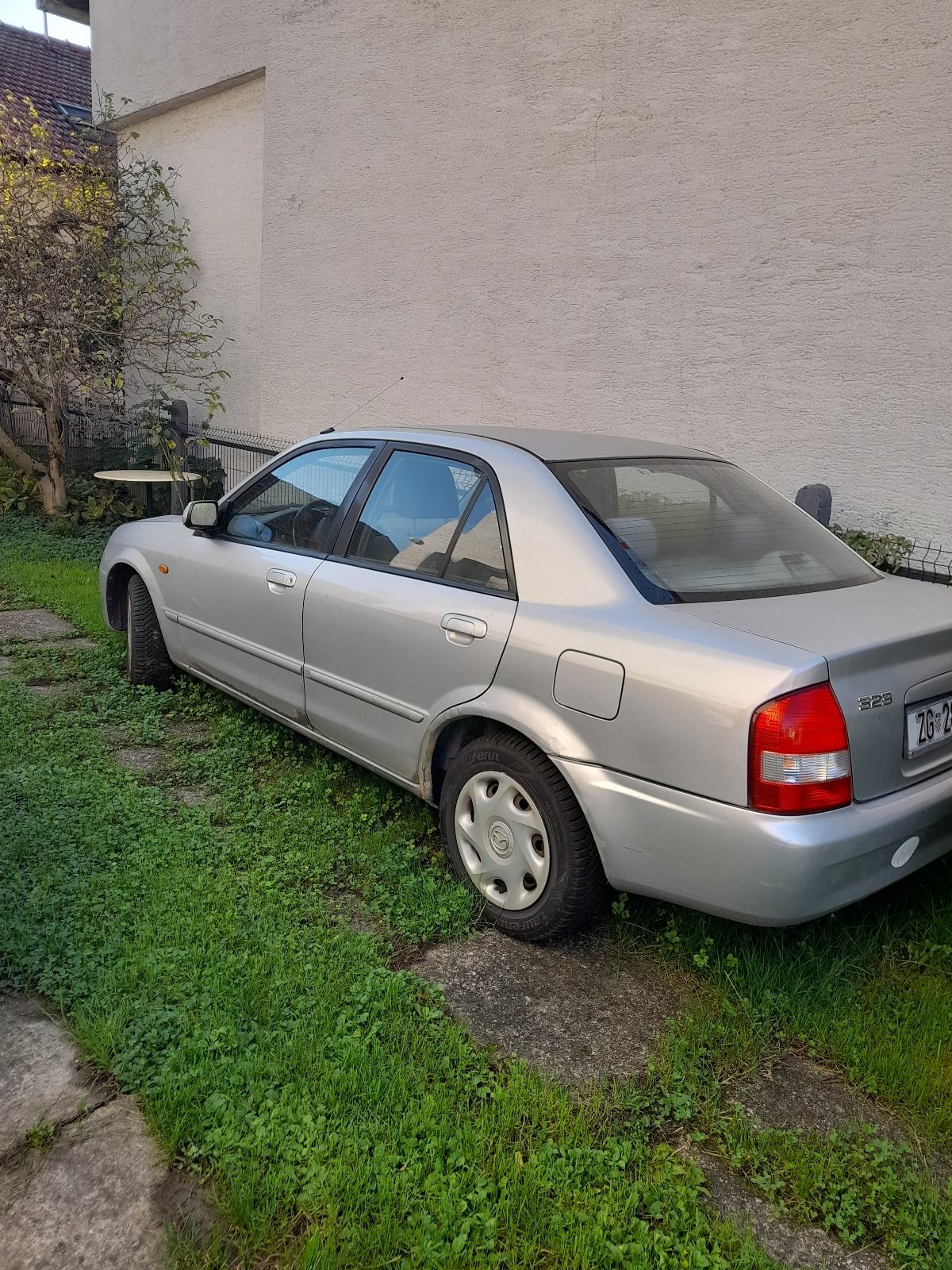 Mazda 323 2.0 DITD, 2001 god.