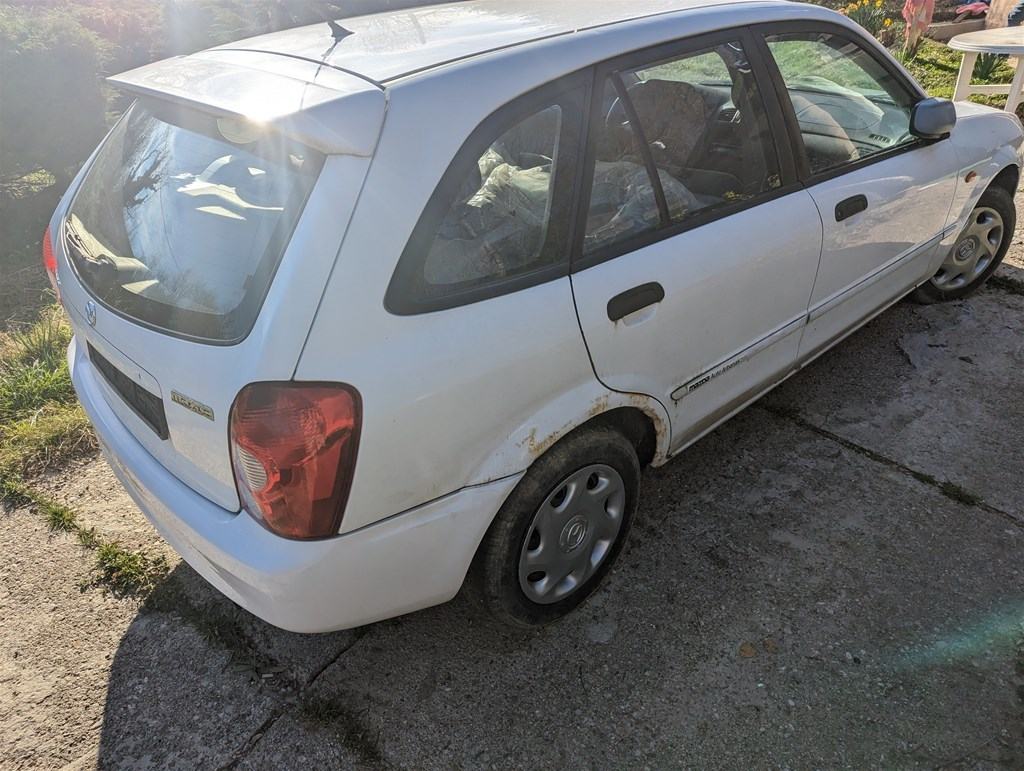 Mazda 323 F 1,3 i, 2003 god.