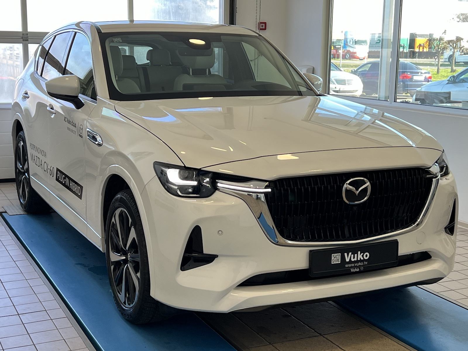 Mazda CX-60 Takumi 327 hp 8AT AWD CON-P, DRI-P, COM-P PAN-P, 2022 god.