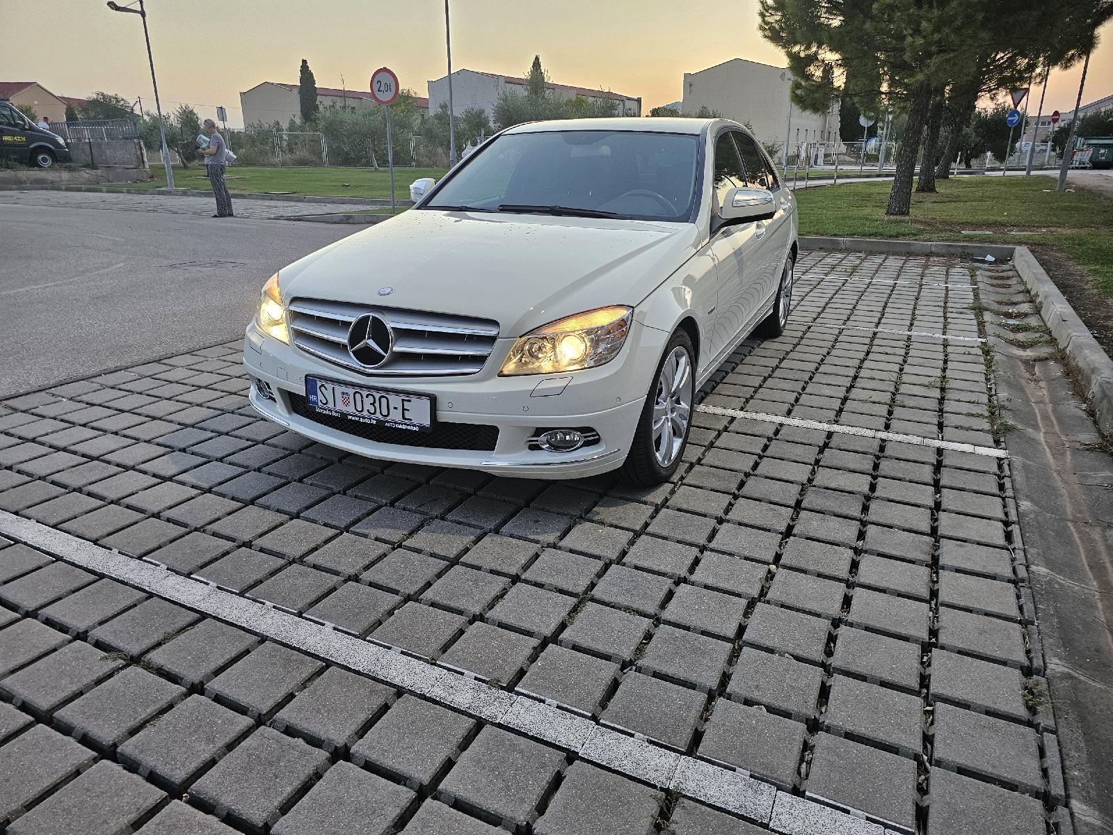 Mercedes-Benz C-klasa 180 kompressor, w204, 2009 god.