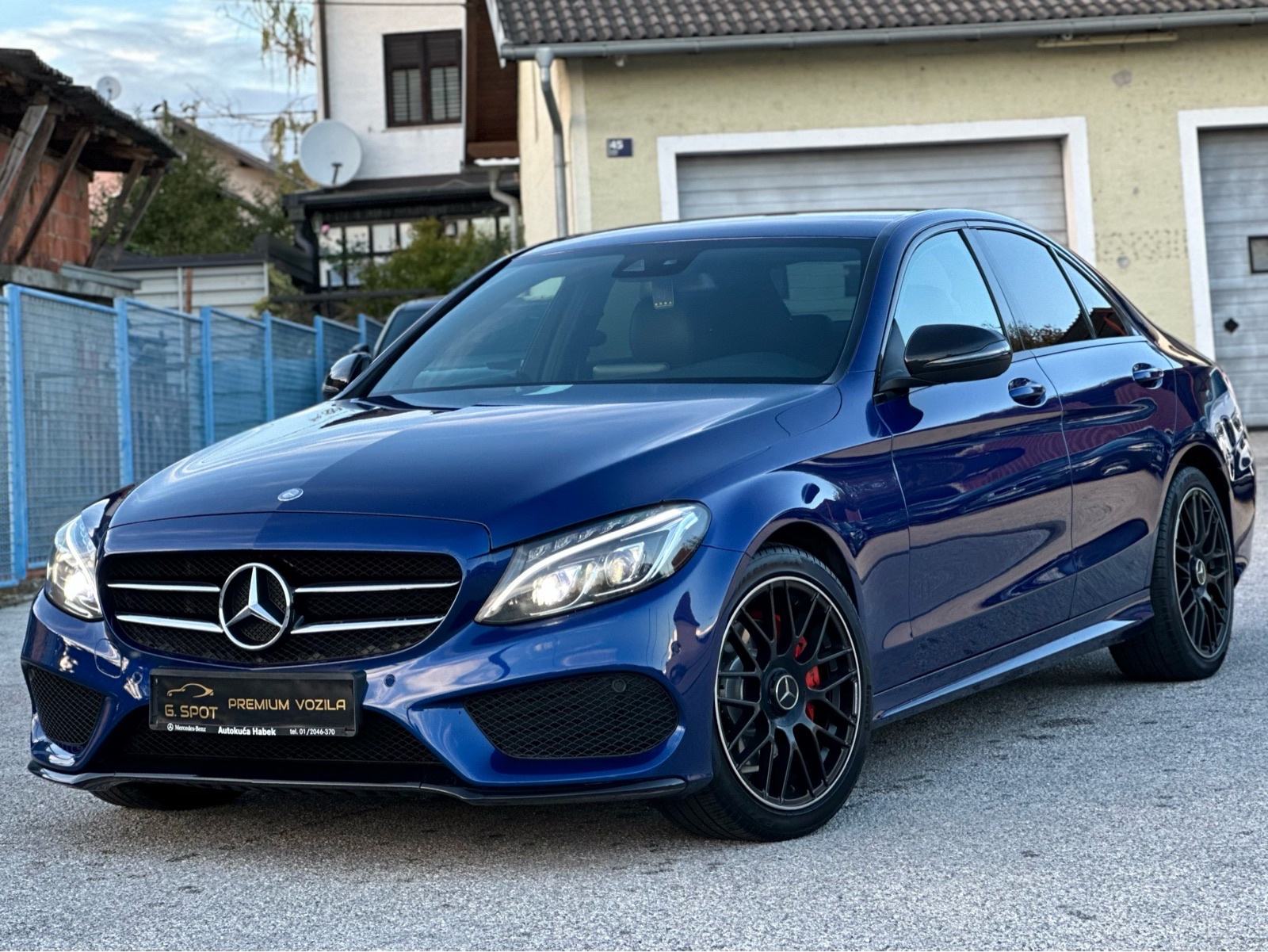 Mercedes-Benz C-klasa 220 d *AUTOMATIK*AMG*NIGHT PAKET*ILS*BURMESTER ...