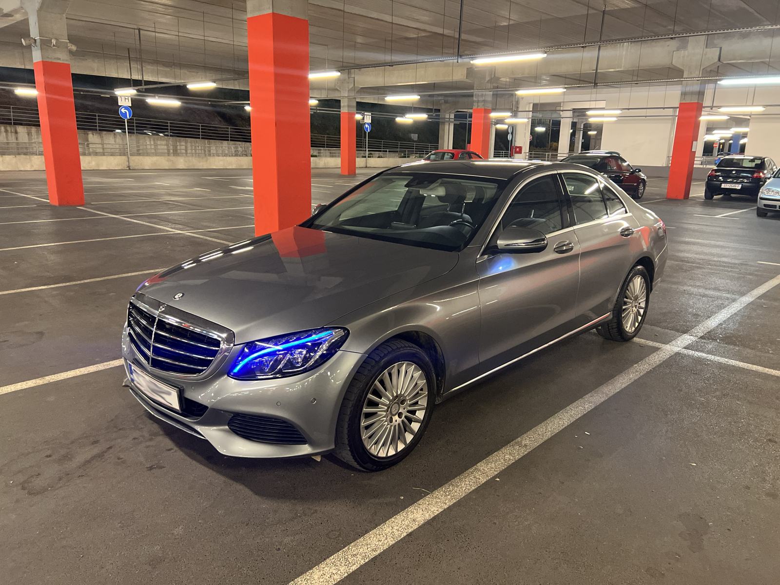 Mercedes-Benz C180d automatik Exclusive BiXenon, 2016 god.