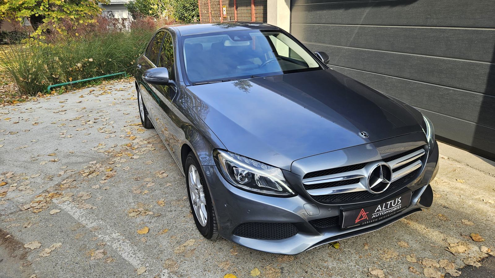 Mercedes-Benz C180d | Avantgarde | Automatic F1 | Koža | LED, 2018 god.