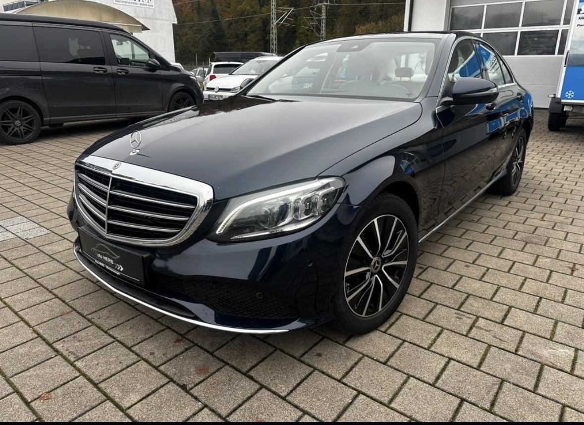 Mercedes-Benz C180d, 2021 god.
