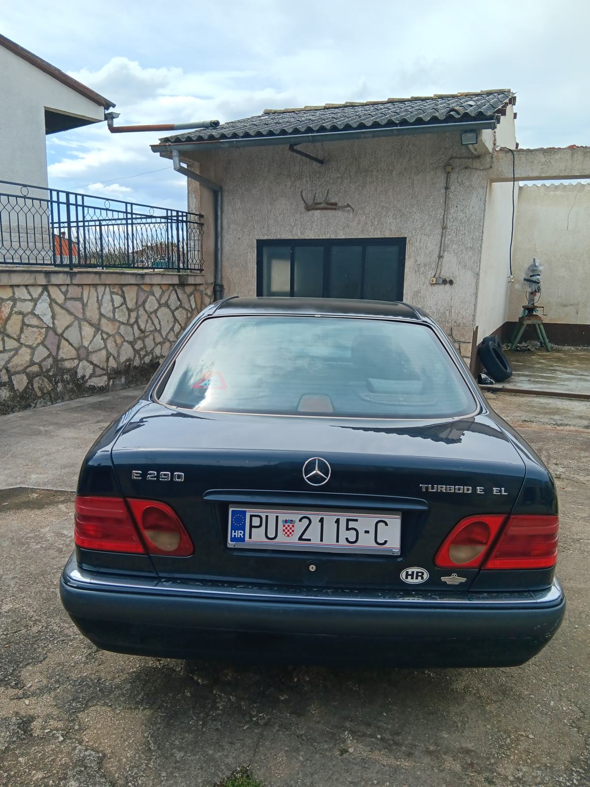 Mercedes-Benz E-klasa 290 TD automatik, 1997 god.
