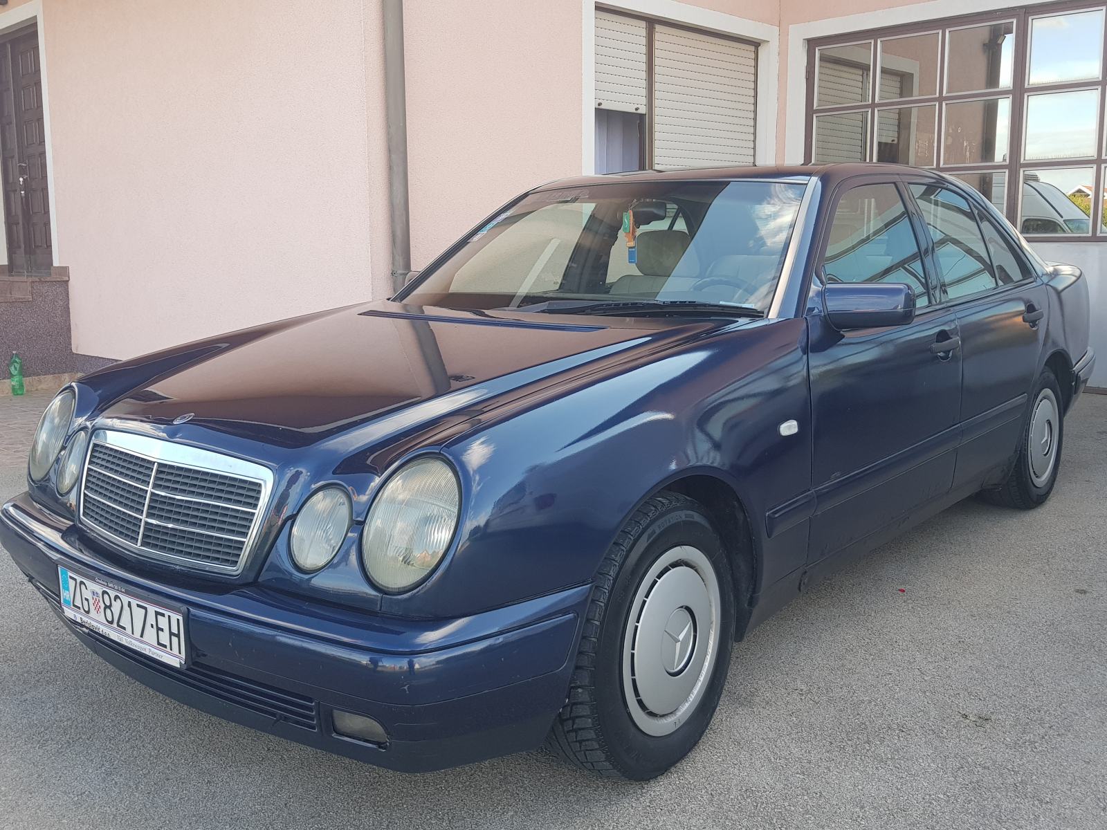 Mercedes-Benz E-klasa 290 TD Classic, 1996 god.