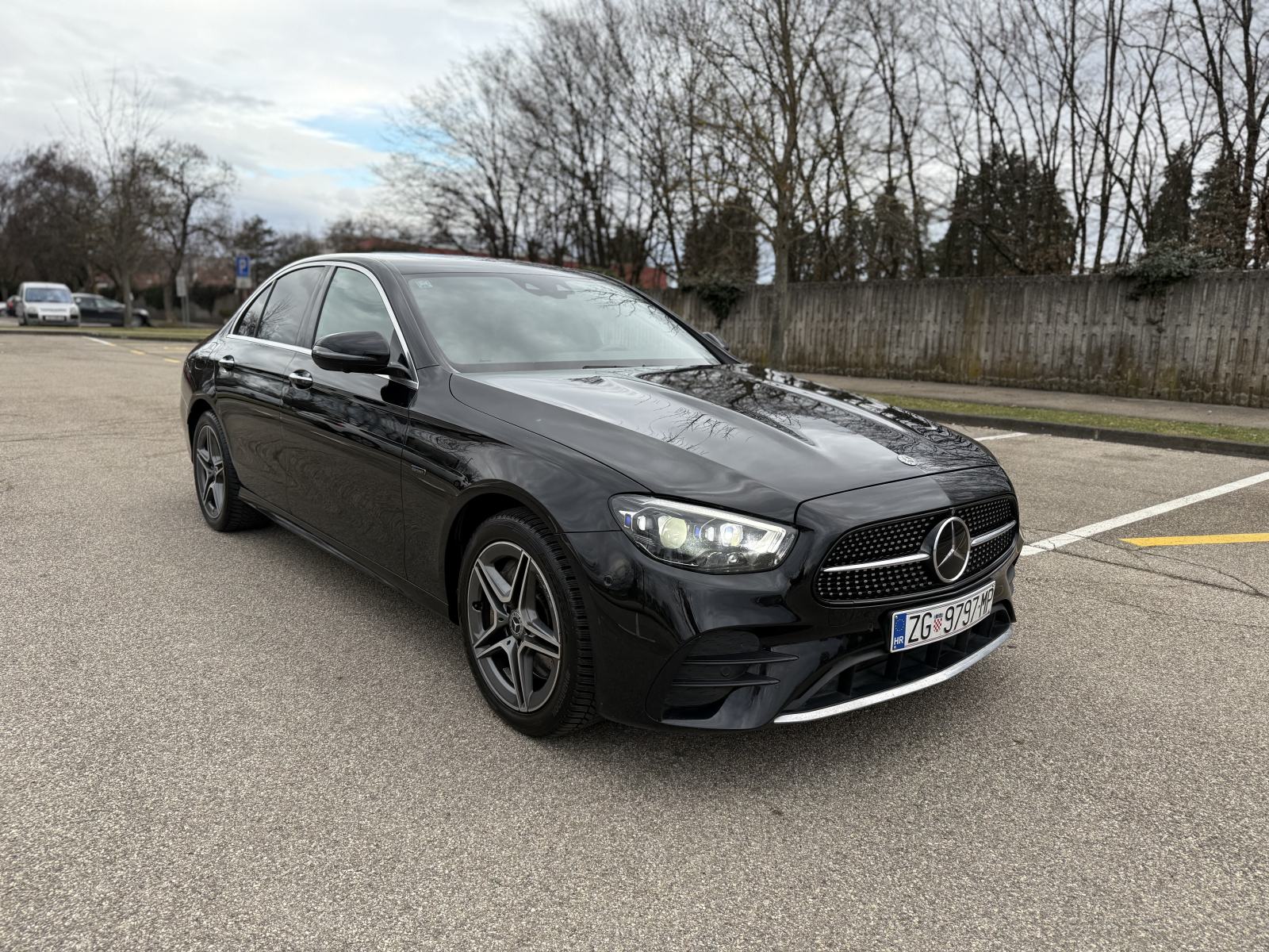 Mercedes-Benz E-klasa E300de AMG u PDV -u GARANCIJA, 2021 god.