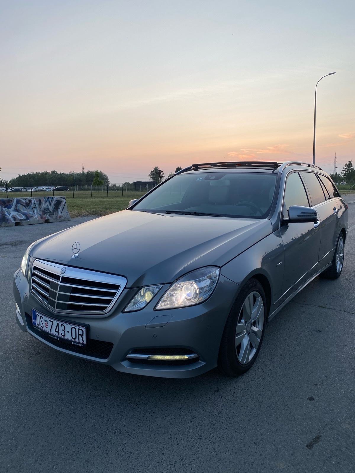 Mercedes-Benz E-klasa Avantgarde 220 CDI T automatik, 2012 god.