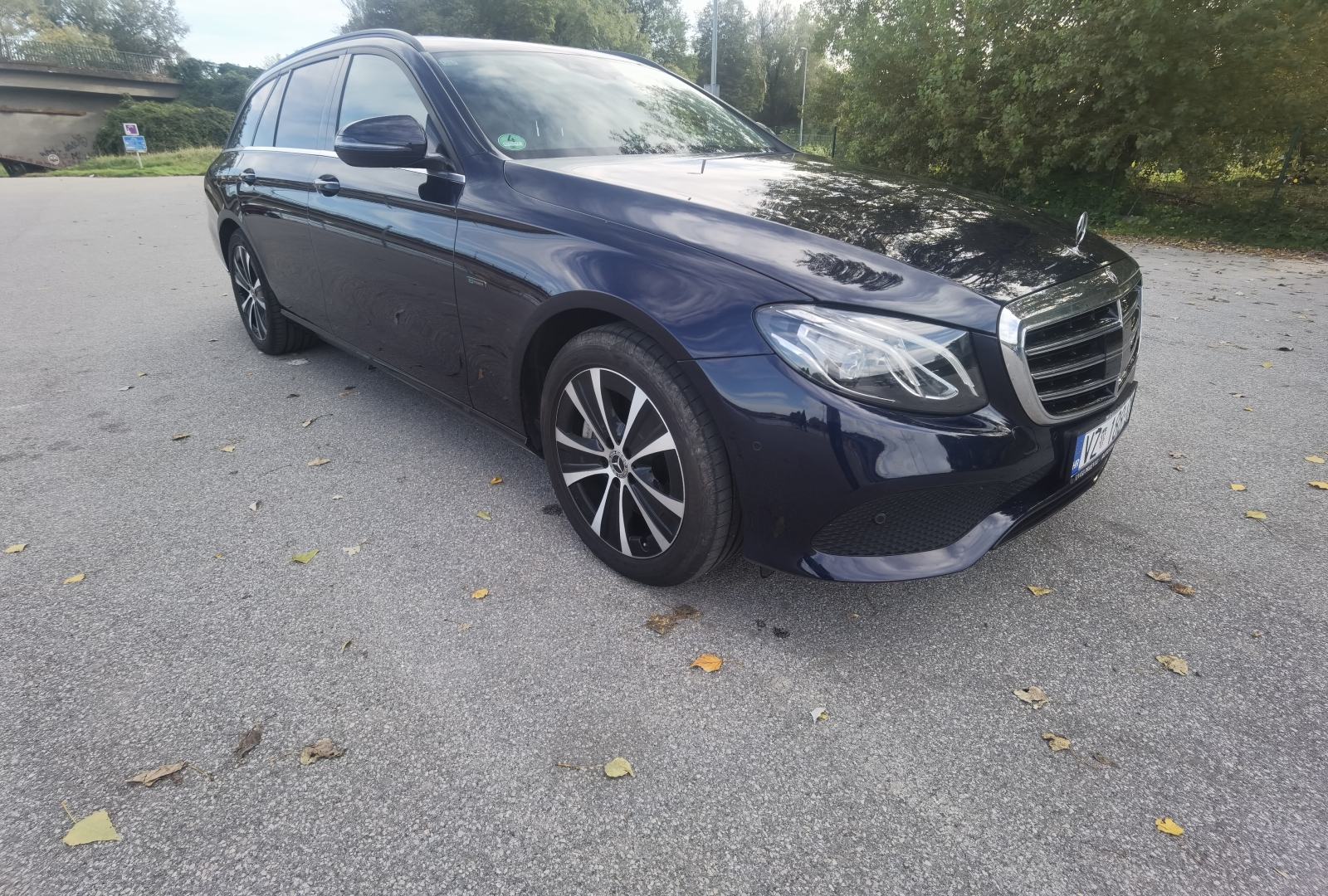 Mercedes-Benz E-klasa T-model E 300de plug-in hibrid / dieselautomatik ...