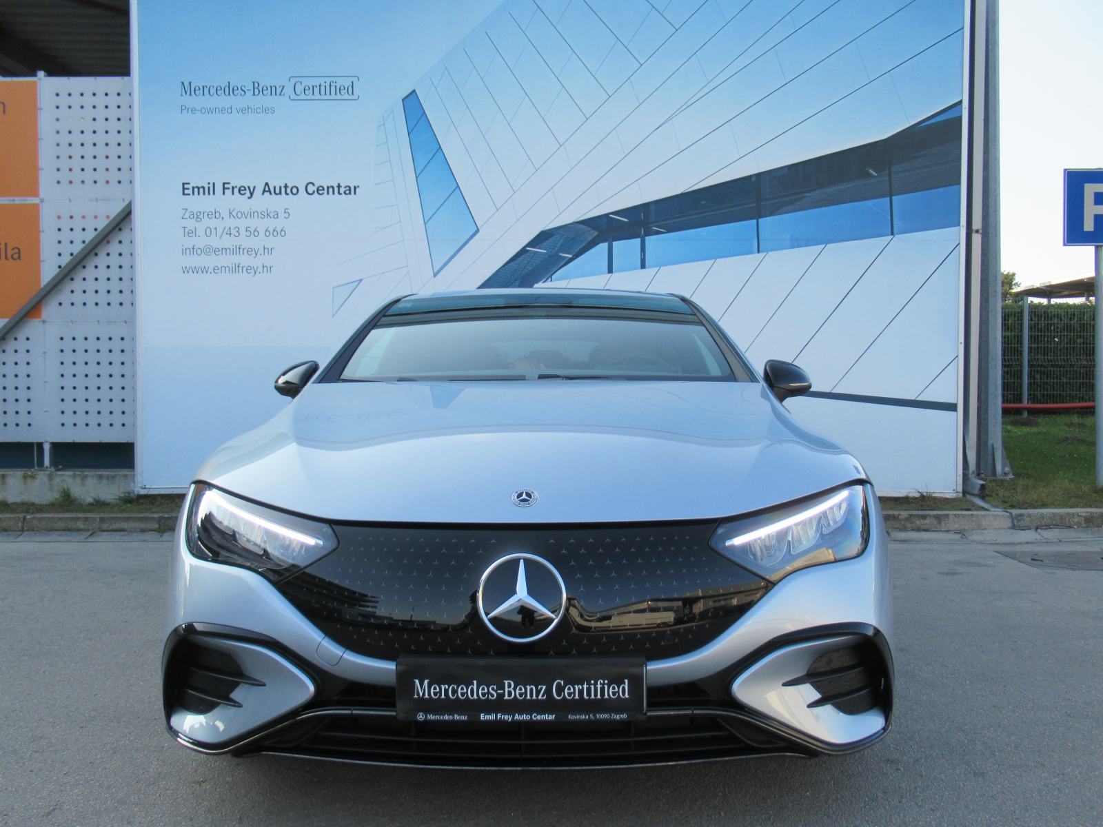 Mercedes-Benz EQE 300 AMG Line/Memory/KEYLESS-GO/Night/19, 2025 god.