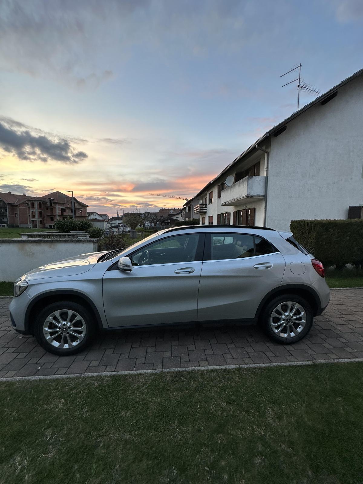 Mercedes-Benz GLA 180, 2017 god.