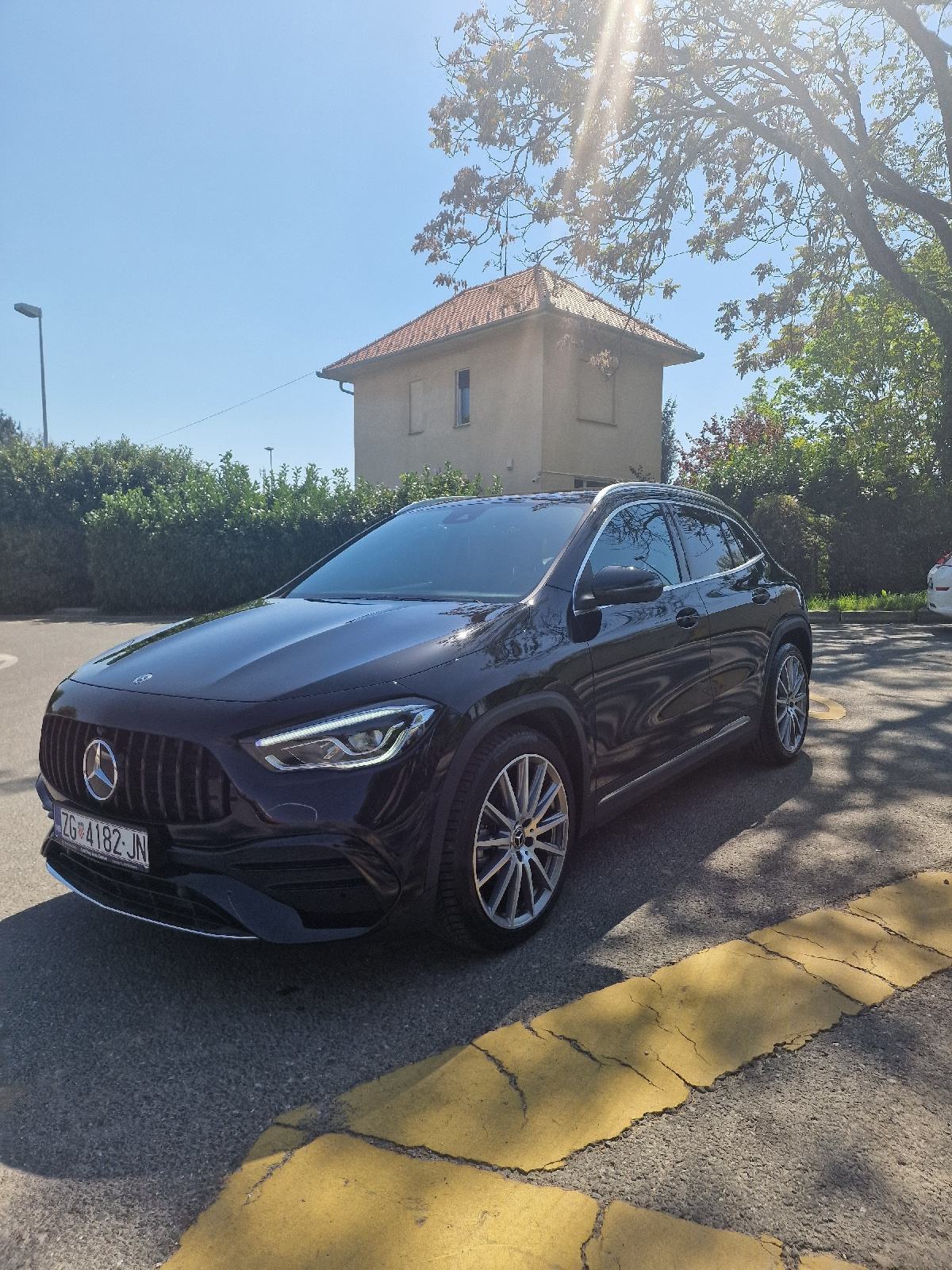 Mercedes-Benz GLA 200 d AMG line, 2023 god. FULL oprema! Garancija ...