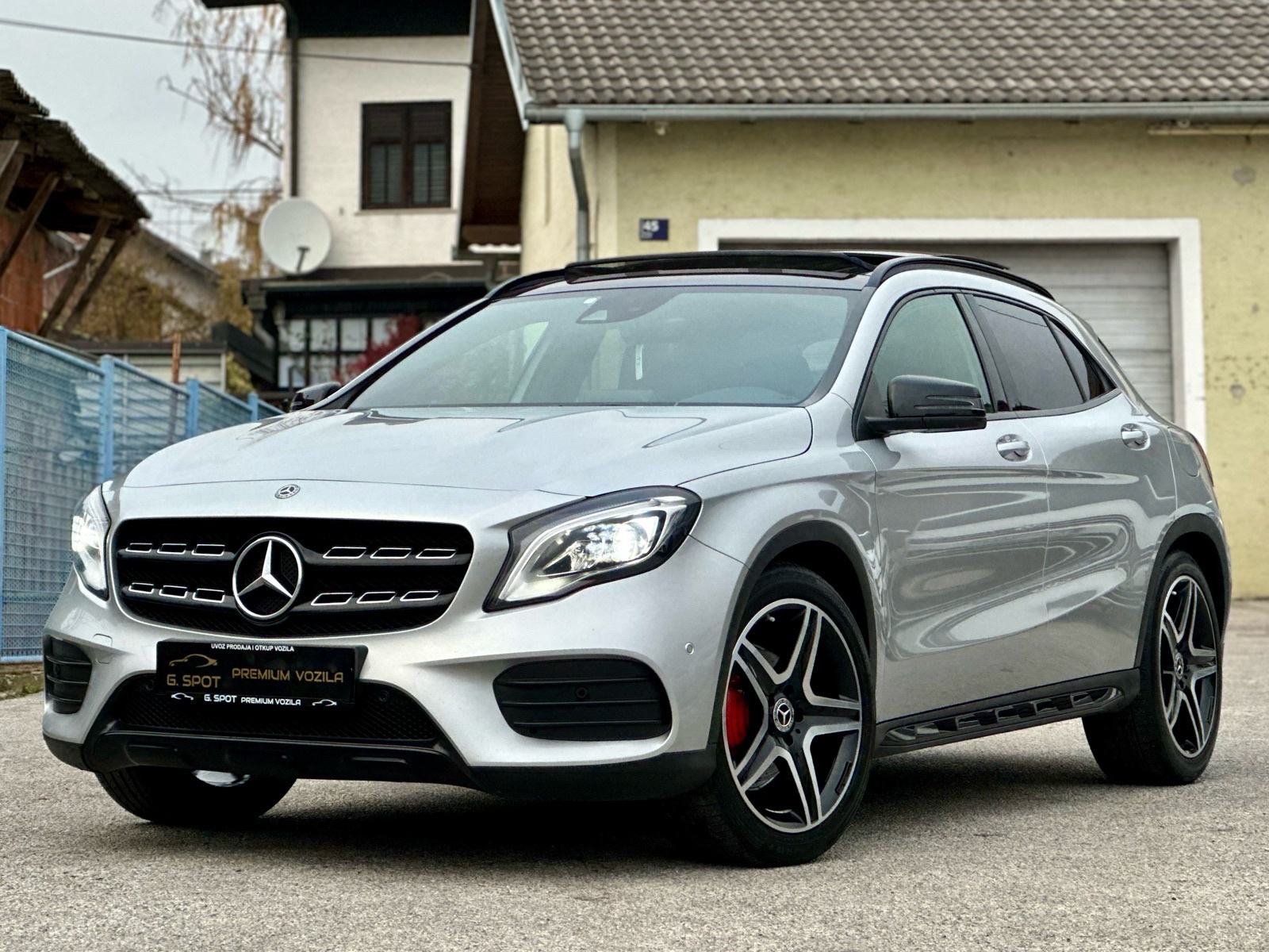 Mercedes-Benz GLA 200 d *AUTOMATIK*AMG PAKET*NIGHT PAKET*PANORAMA*FUL ...