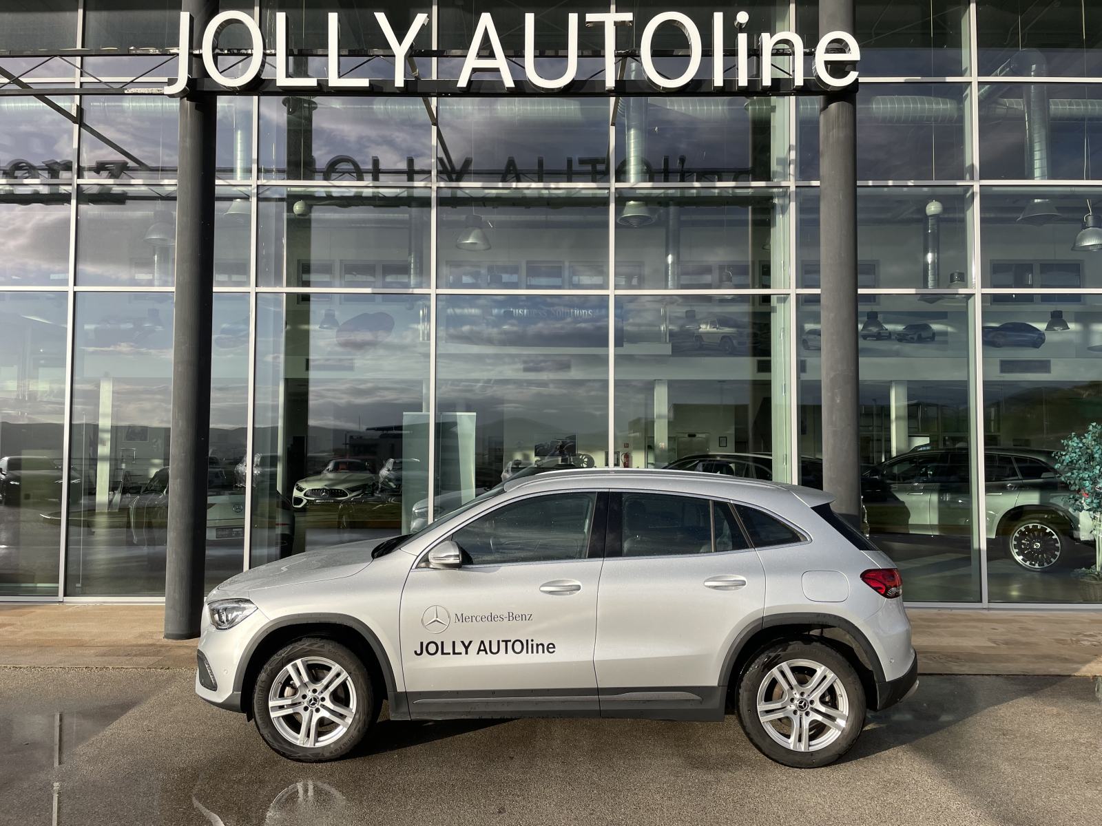 Mercedes-Benz GLA 200 d / DEMO Vozilo, 2023 god.