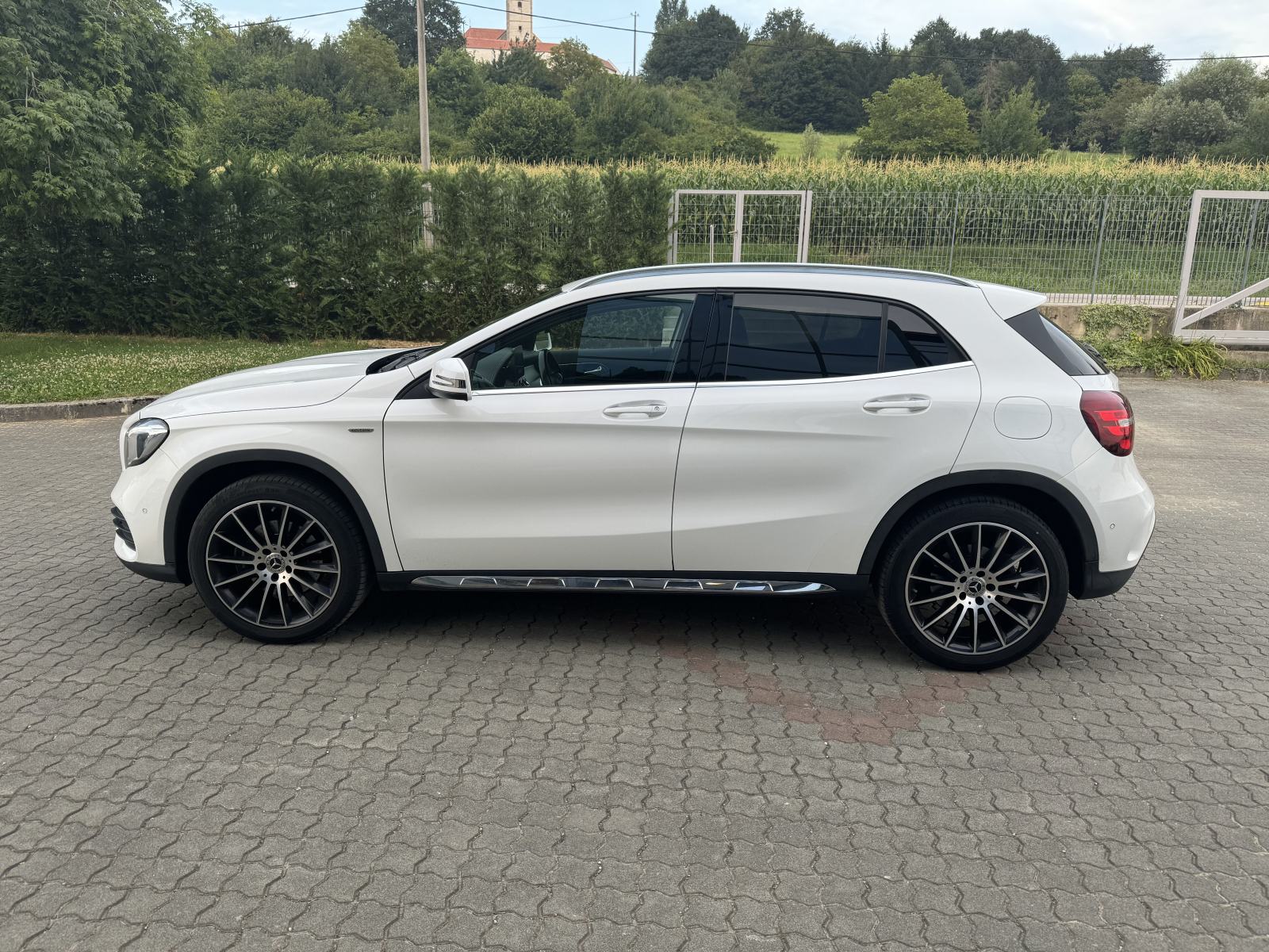 Mercedes-Benz GLA 220 d 4matic, 2018 god.