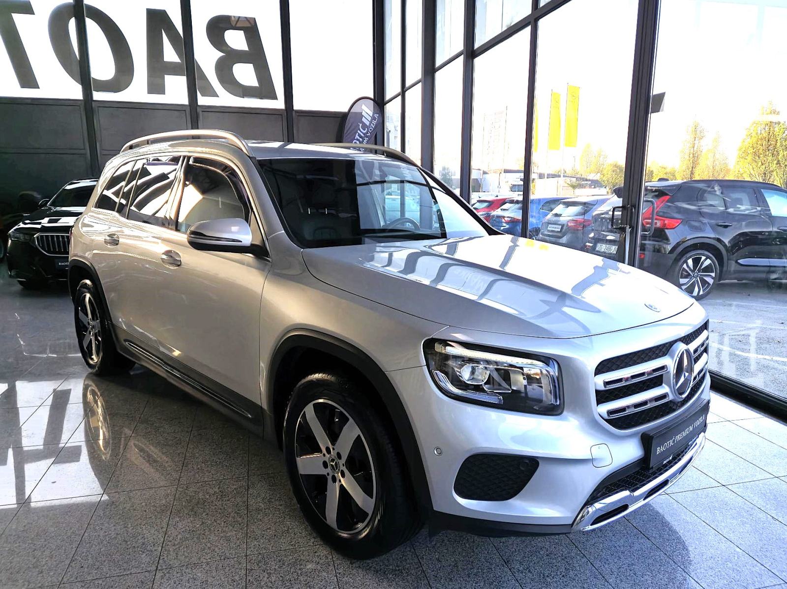 Mercedes-Benz GLB 200 d * AKCIJA * LED * MBUX Premium * Naplatci 18 ...