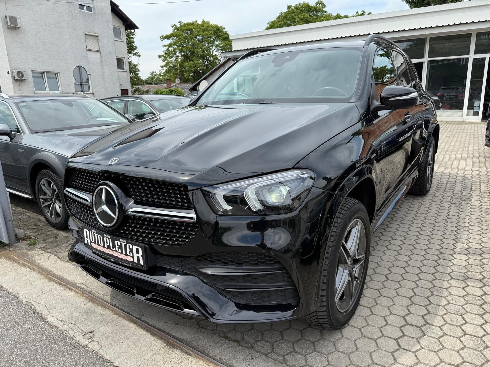 Mercedes-Benz GLE 300d AMG line 4MATIC, 4x GARANCIJA, 2020 god.