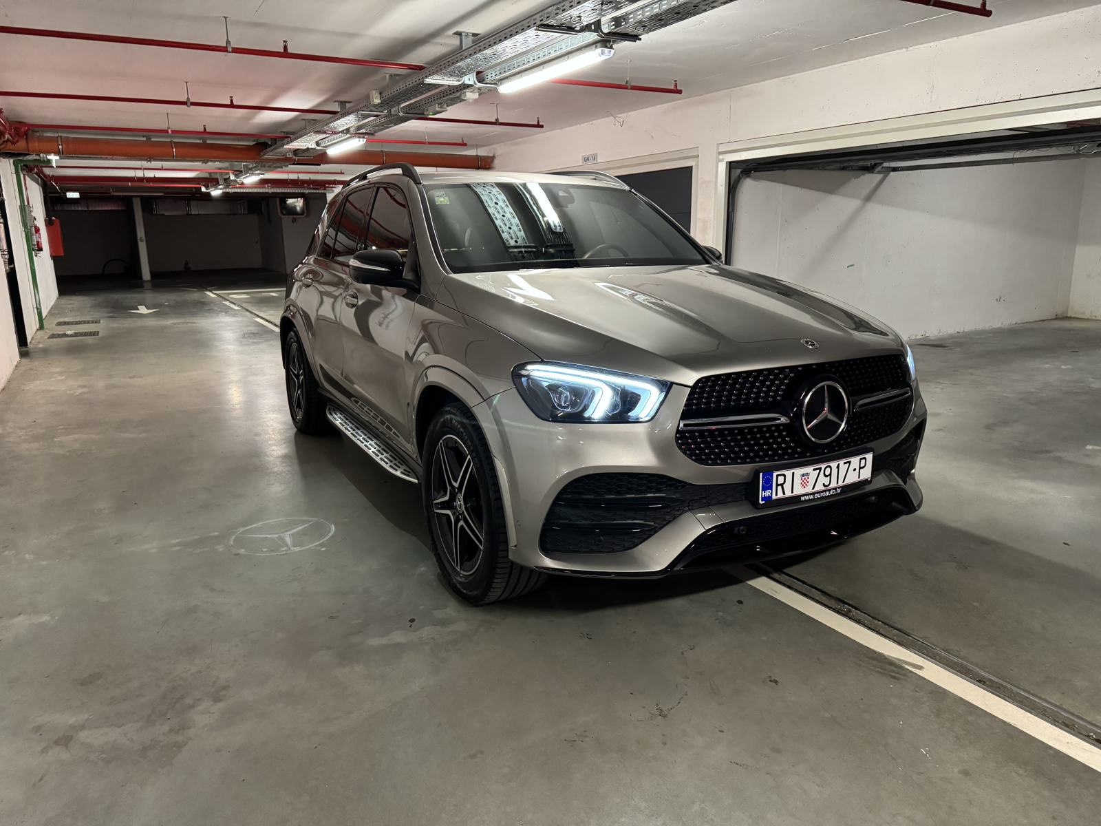 Mercedes-Benz GLE 350de 4M AMG Distronic,Night,Burmester,full kasko ...