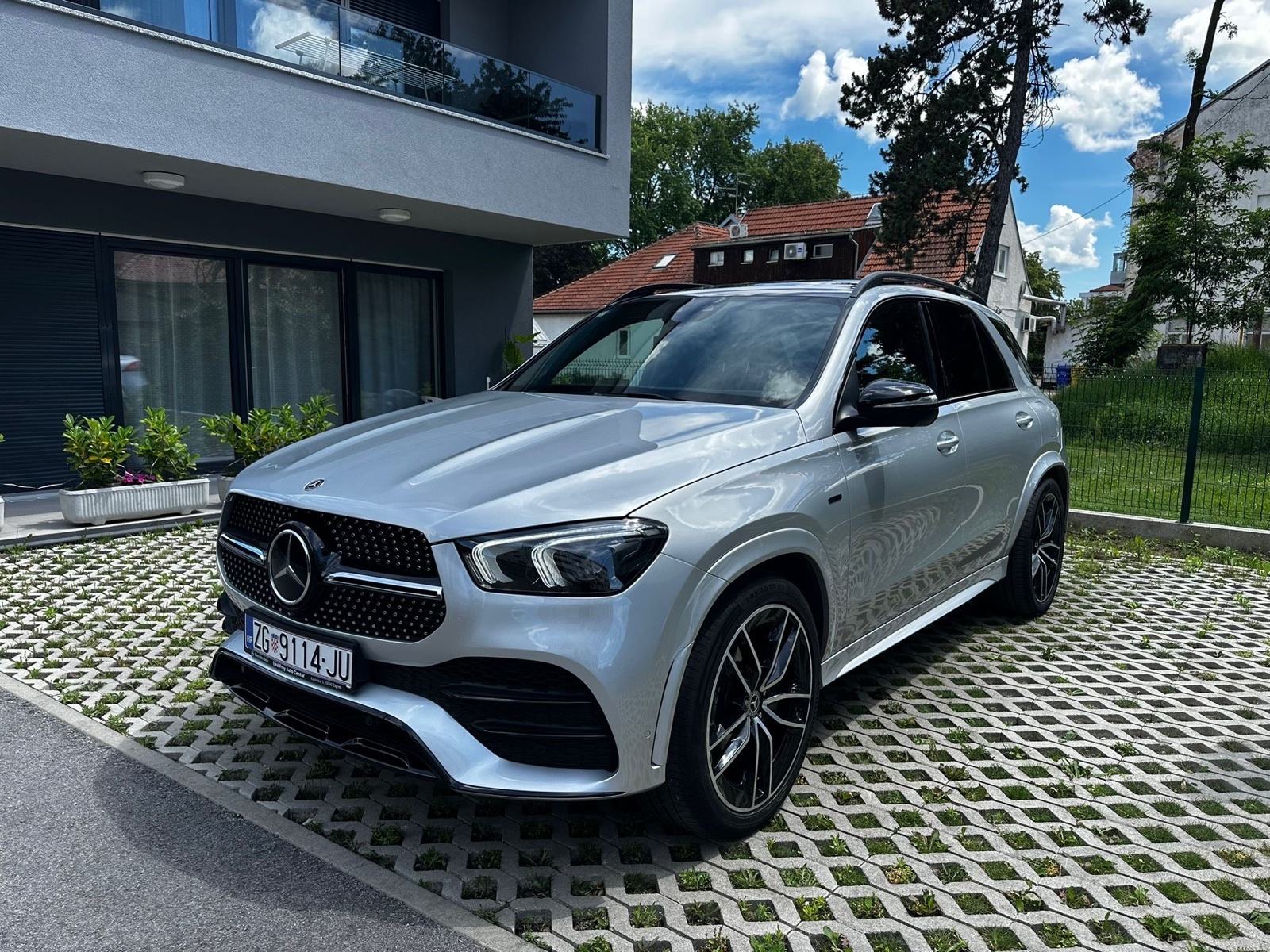 MERCEDES-BENZ GLE 350DE AMG *4MATIC*PANO*360*KUKA*NIGHT*ALCANTARA FULL ...