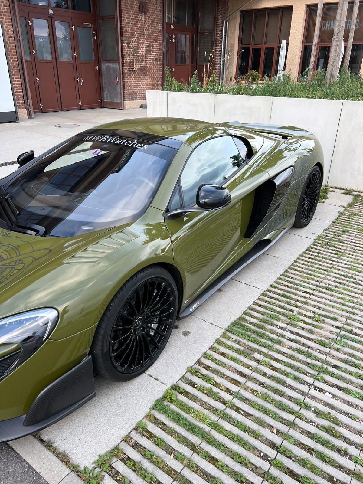 Mercedes-Benz SLR Mclaren Spider 675LT, 2016 god.