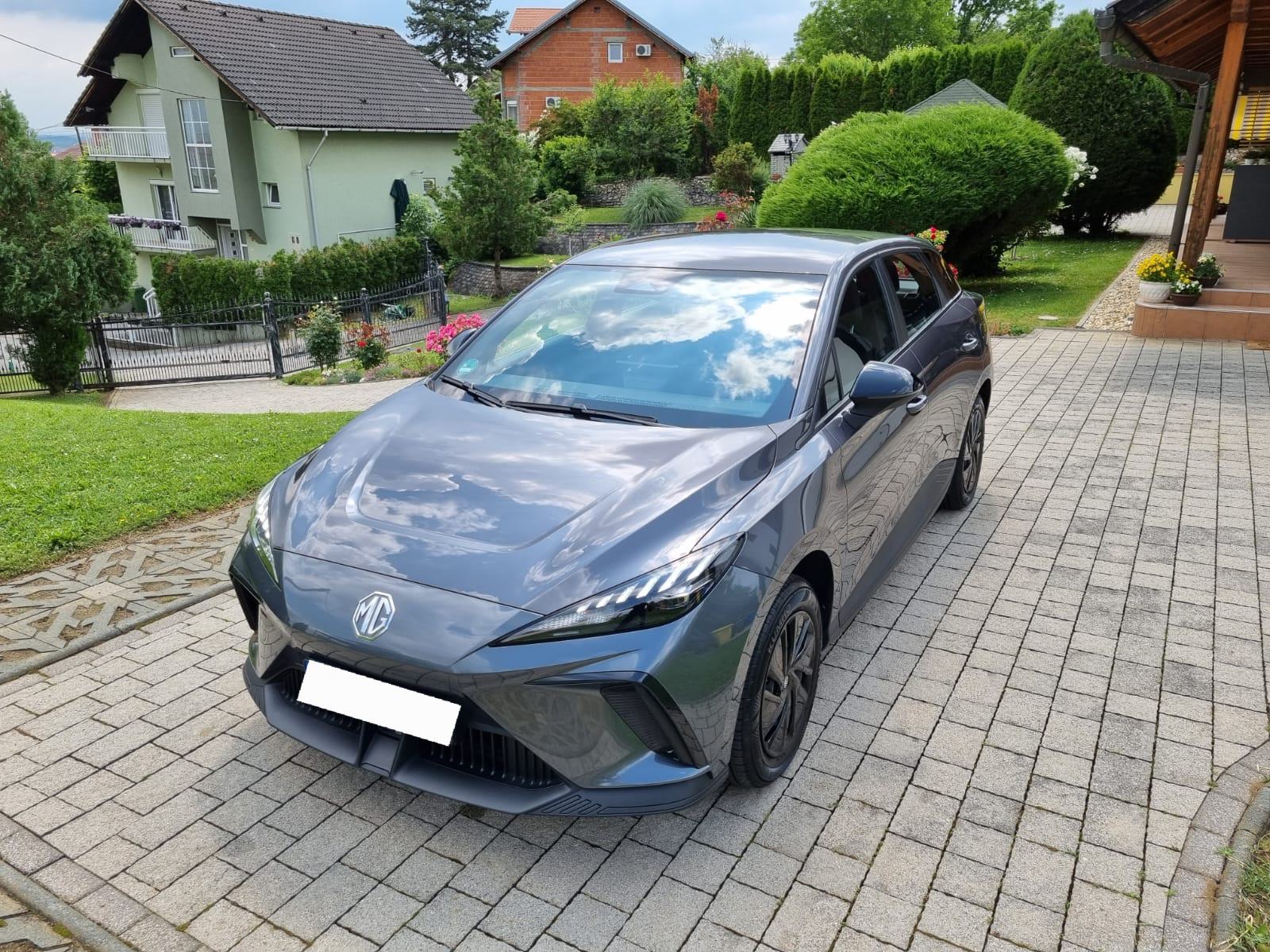 MG4 EV Standard 51 kWh, 2022 god.