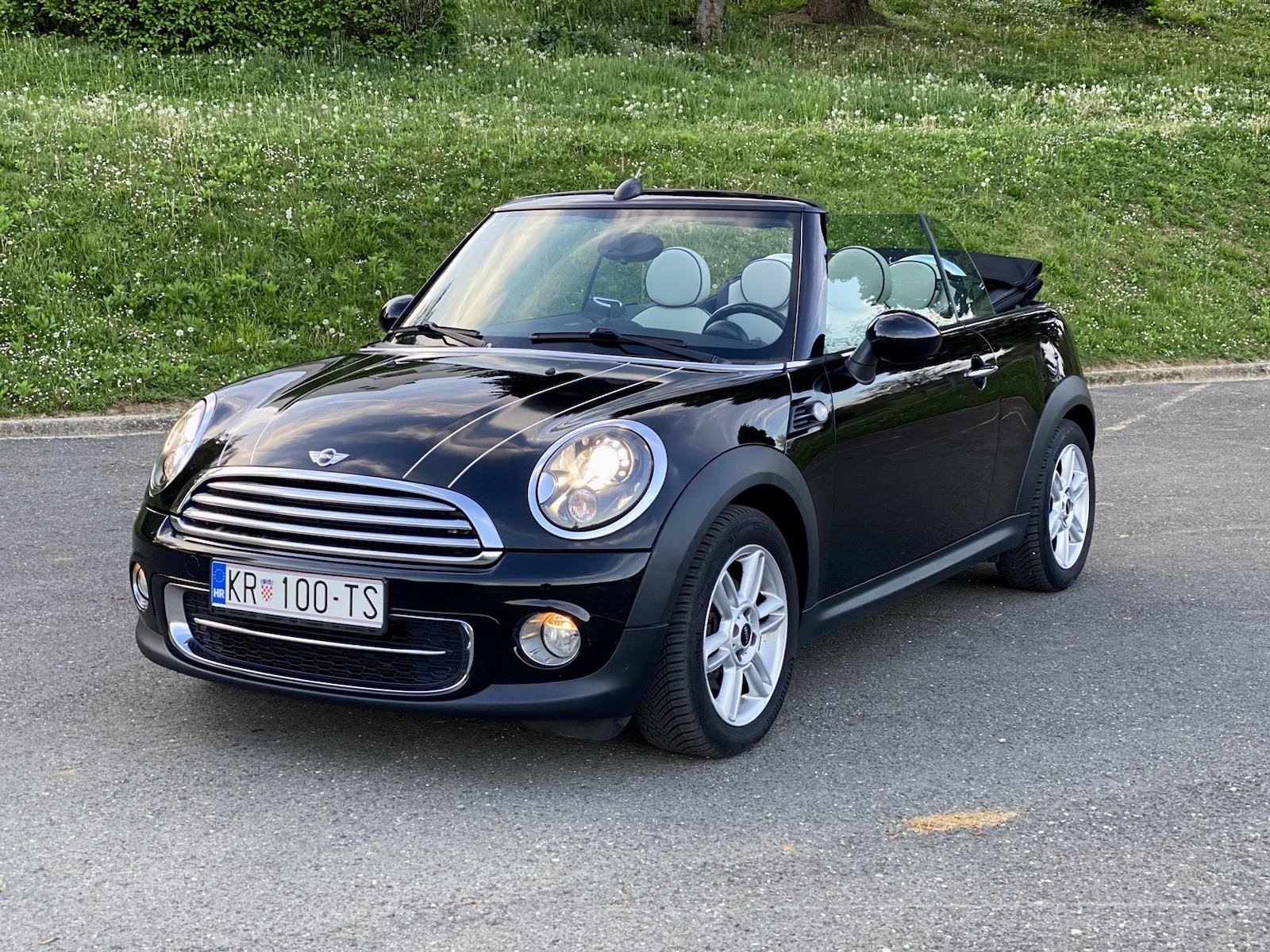 MINI Cooper D Cabrio FULL OPREMA +Navi + Bi-Xenon + Reg. 03./25., 2011 god.