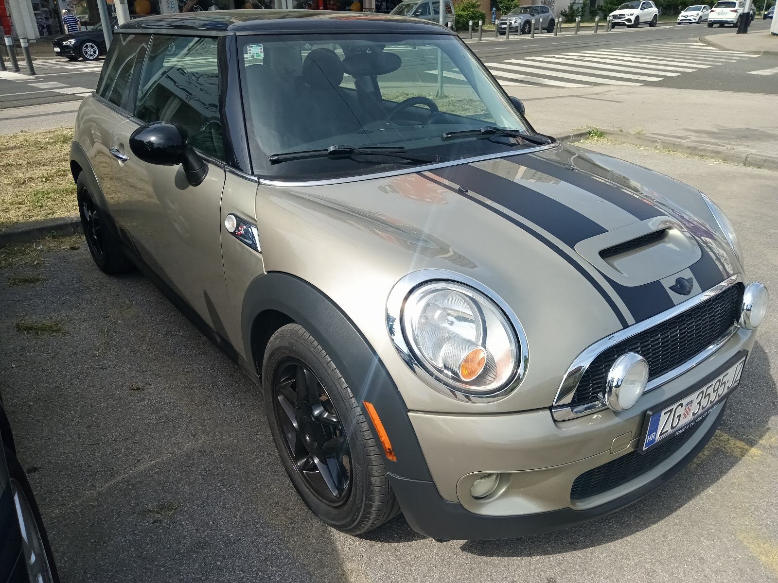 MINI COOPER S 128kw AUTOMATIK, AUTO JE KAO NOV, OD PRVOG VLASNIKA ...