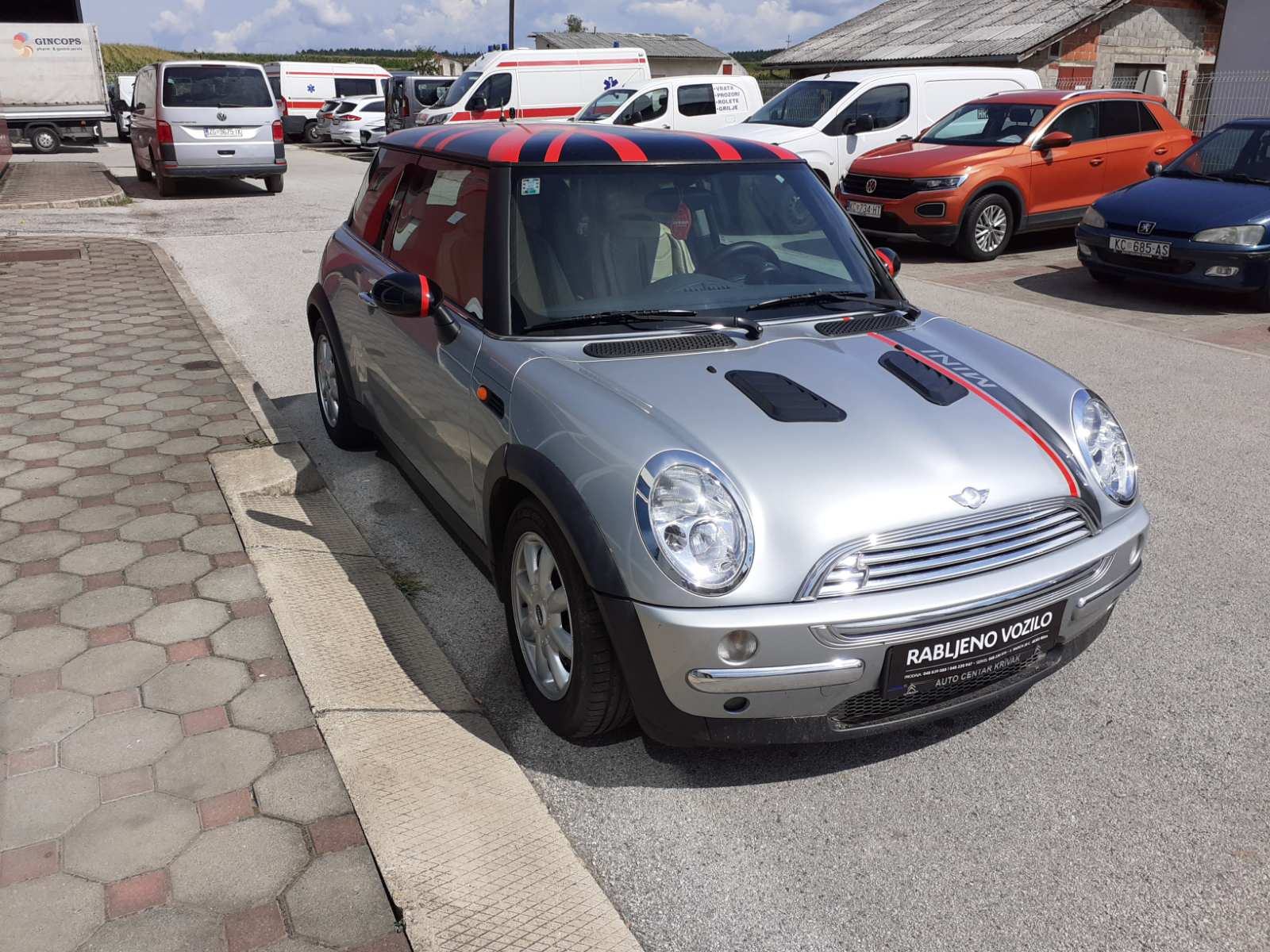 MINI Cooper Cooper **Reg:07/2025**, 2003 god.
