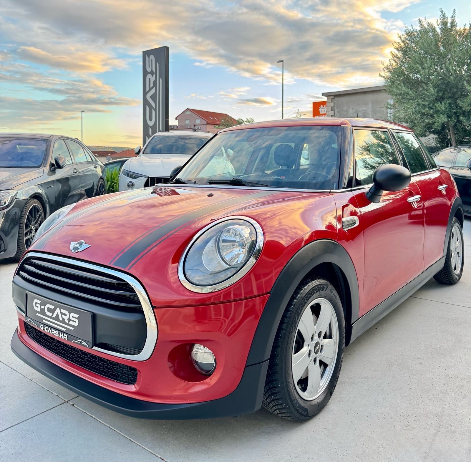 MINI CooperOne 1,5D —Mod 2016—5 VRATA—REG.GOD.DANA—AMBIENT—NAV—PDC—TOP ...