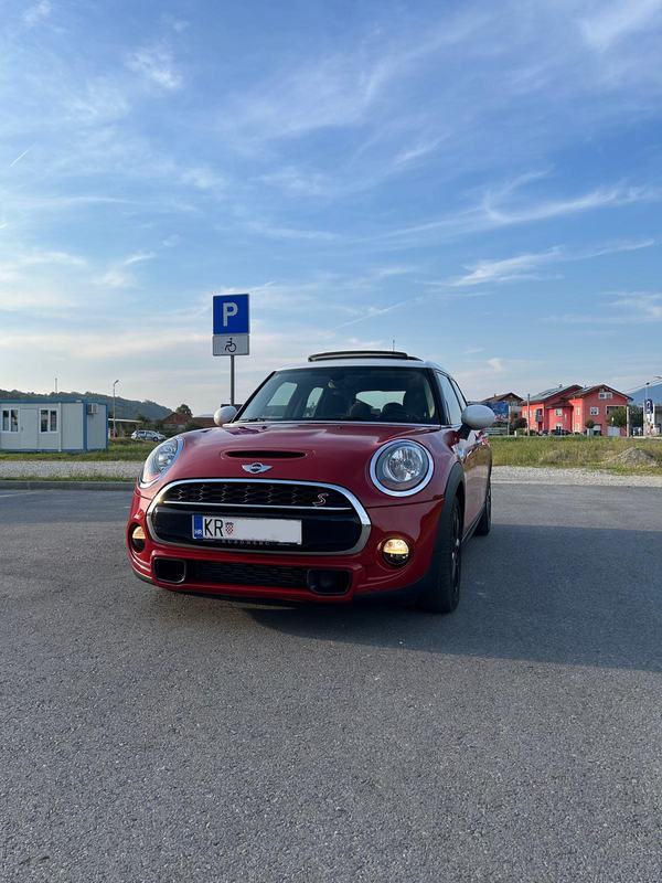 MINI Cooper SD 125 kw F55, 2017 god.